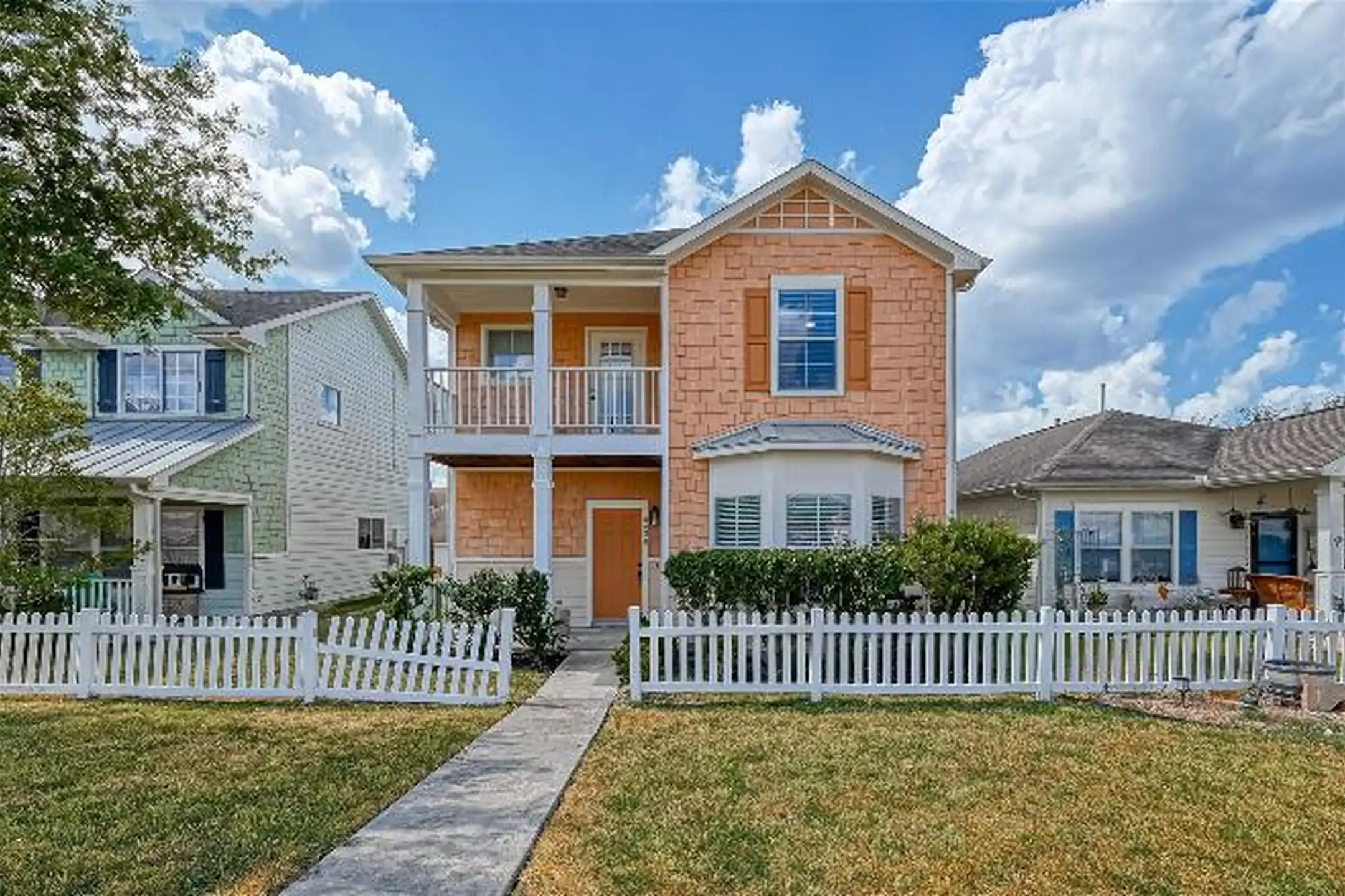 10820 South Lake Mist Lane - Willis, TX | Rent.
