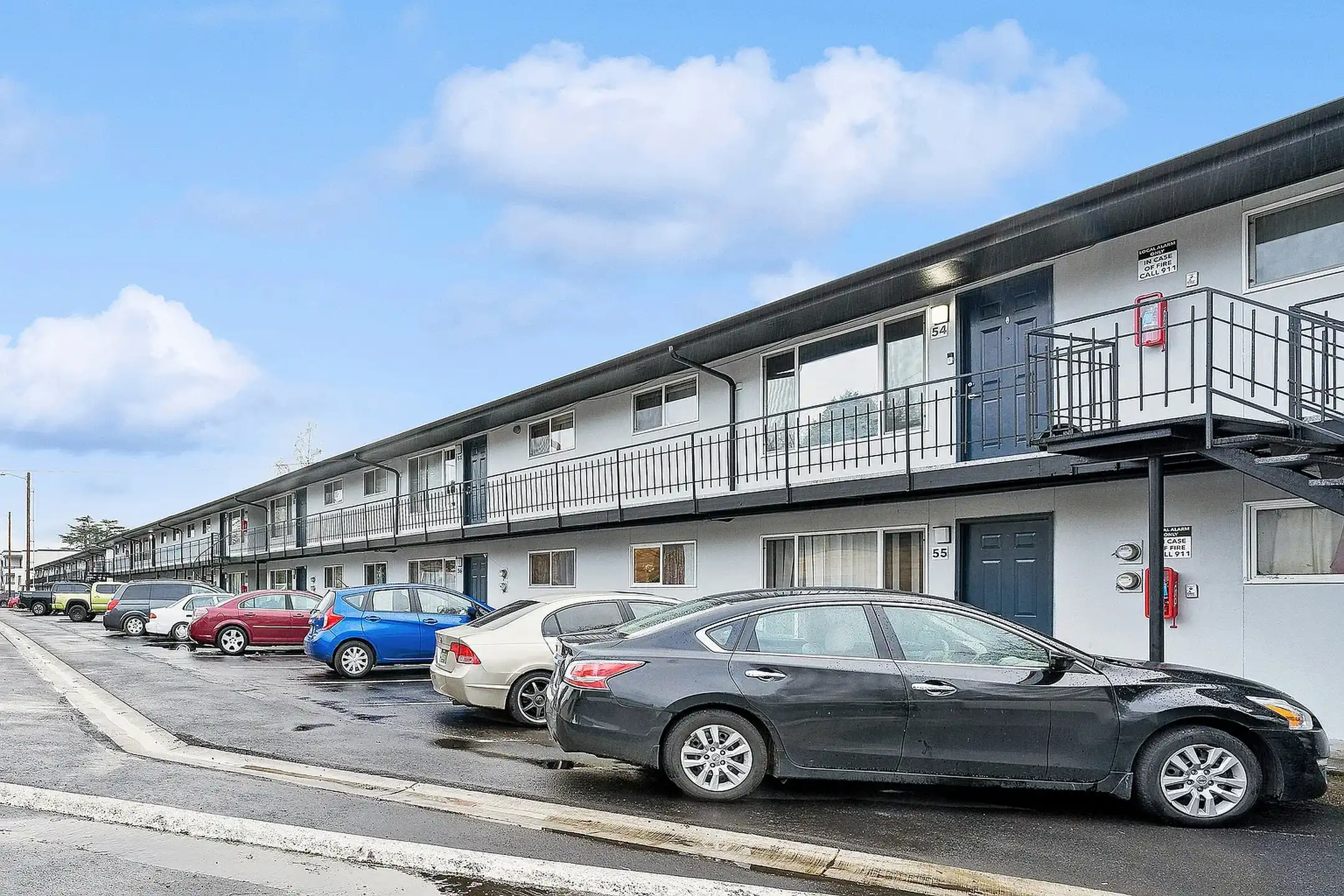 Alturas Cedar Hills - 2435 SW Ecole Ave - Beaverton, OR | Rent.