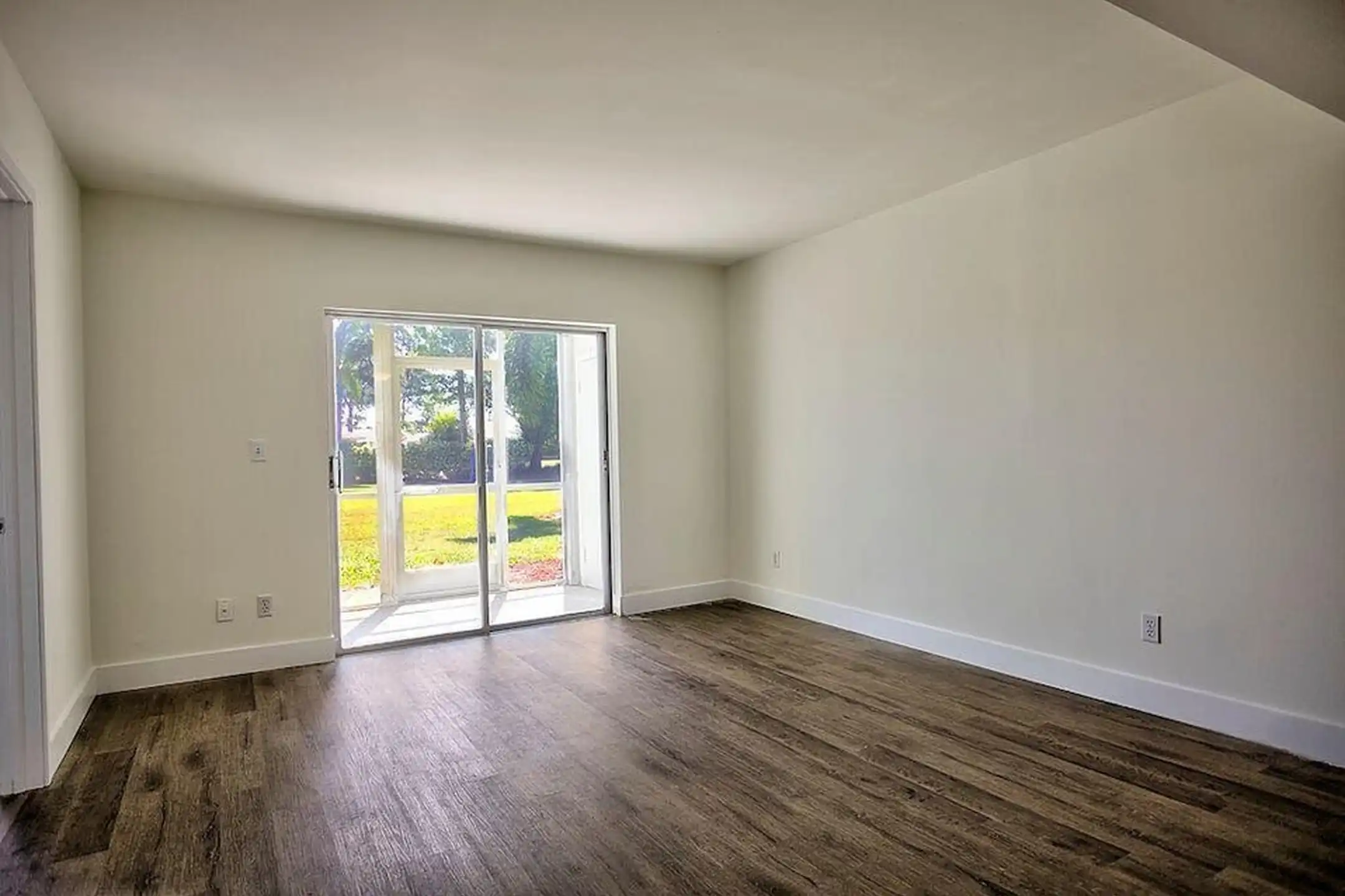 18081 SE Country Club Dr unit 141 - Tequesta, FL | Rent.