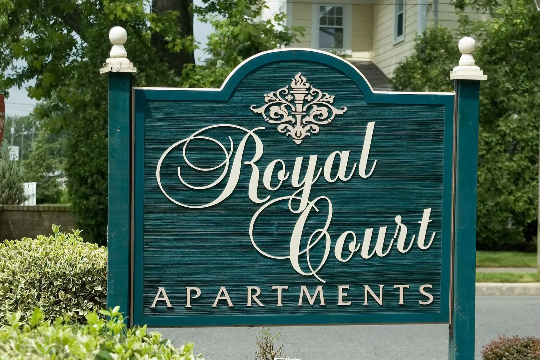 Royal Court Apartments - 1 Royal Court Dr - Spring Lake Heights, NJ | Rent.