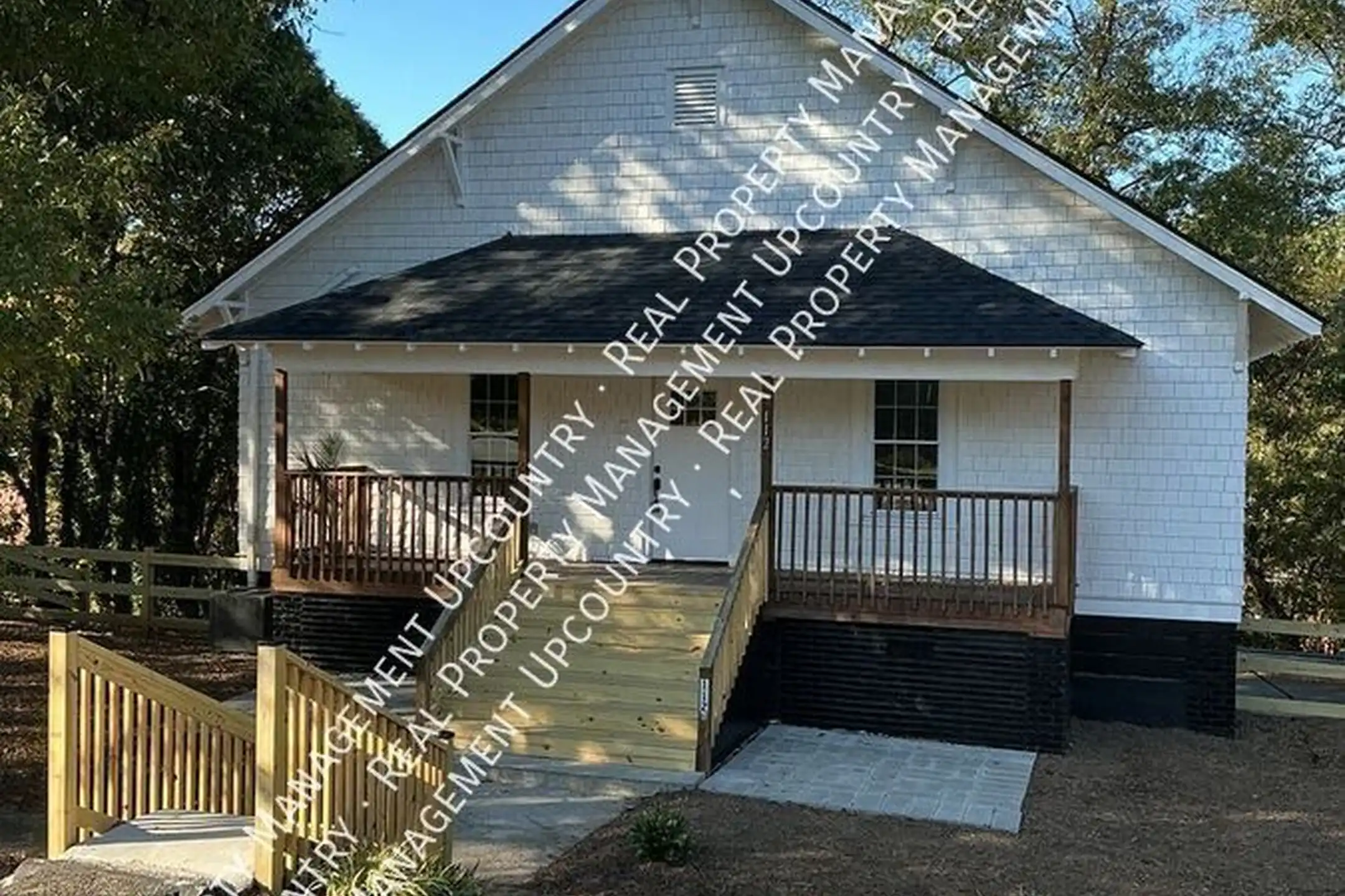 112 Fleming Ave unit A - Pacolet, SC | Rent.