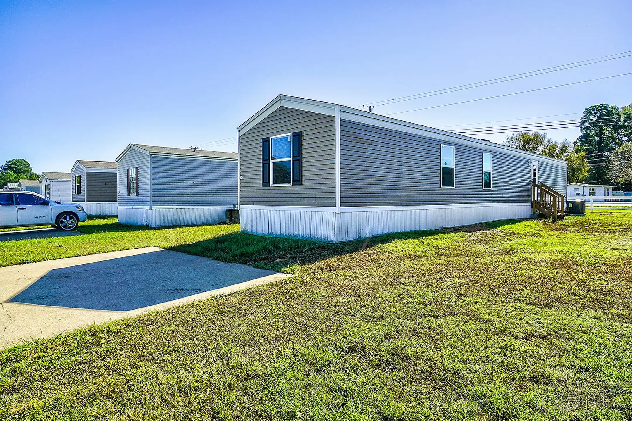 Oakwood MHC Nash - 700 E New Boston Rd - Nash, TX | Rent.