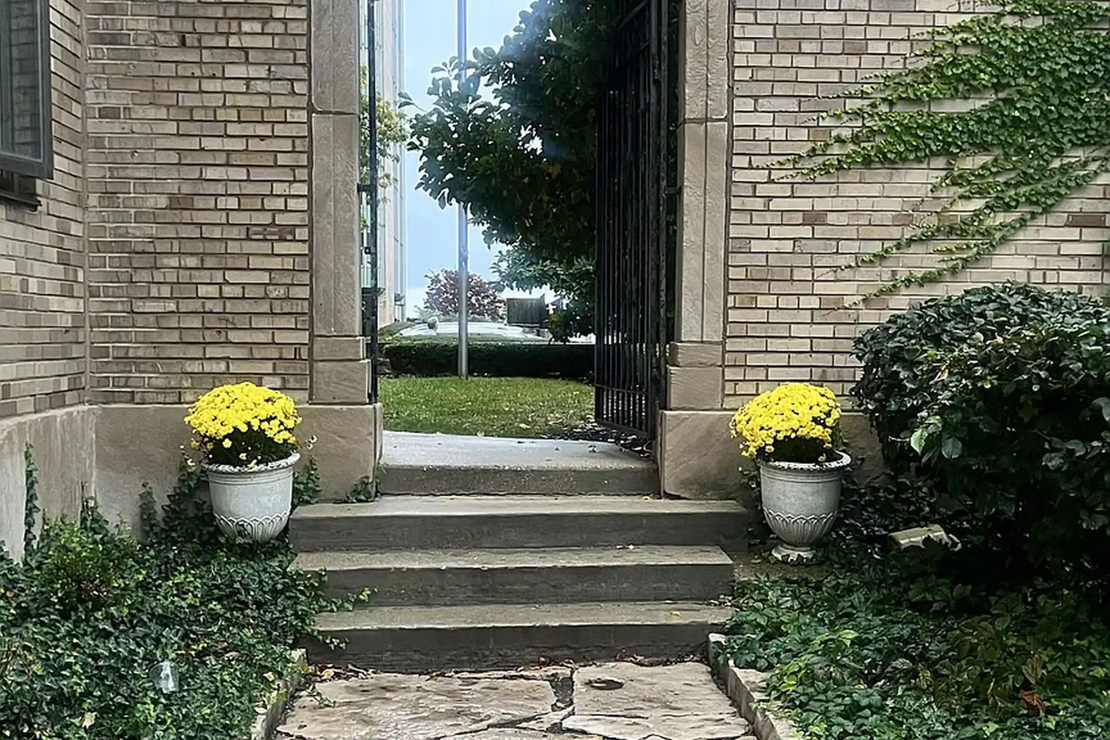 1609 N. Prospect Avenue - 1609 N Prospect Ave - Milwaukee, WI | Rent.