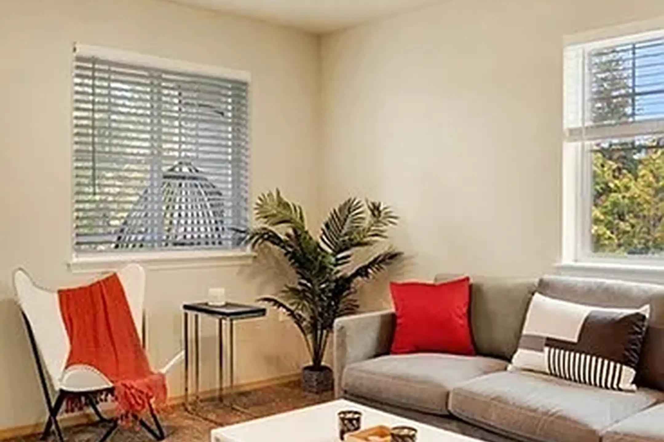 Taylor Heights - 2115 Taylor Ave - Bellingham, WA | Rent.