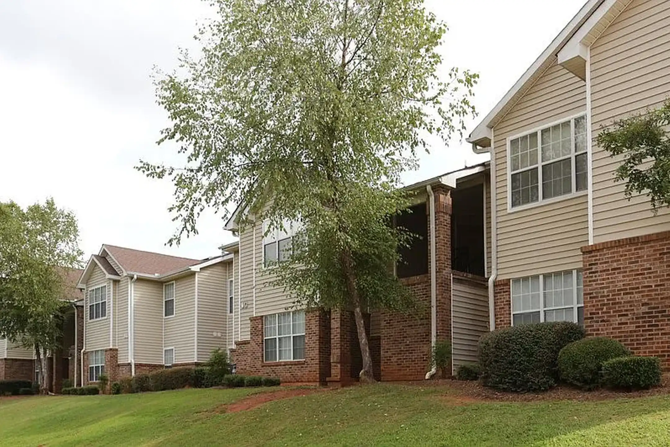 Robins Landing - 320 Carl Vinson Pkwy - Warner Robins, GA | Rent.
