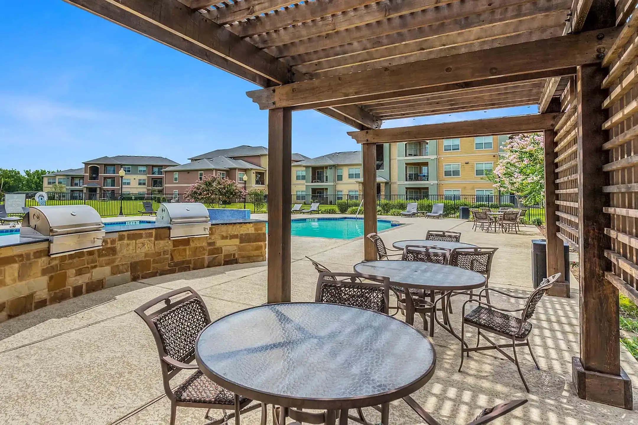 The Bennett Baytown - 2200 W Baker Rd - Baytown, TX | Rent.