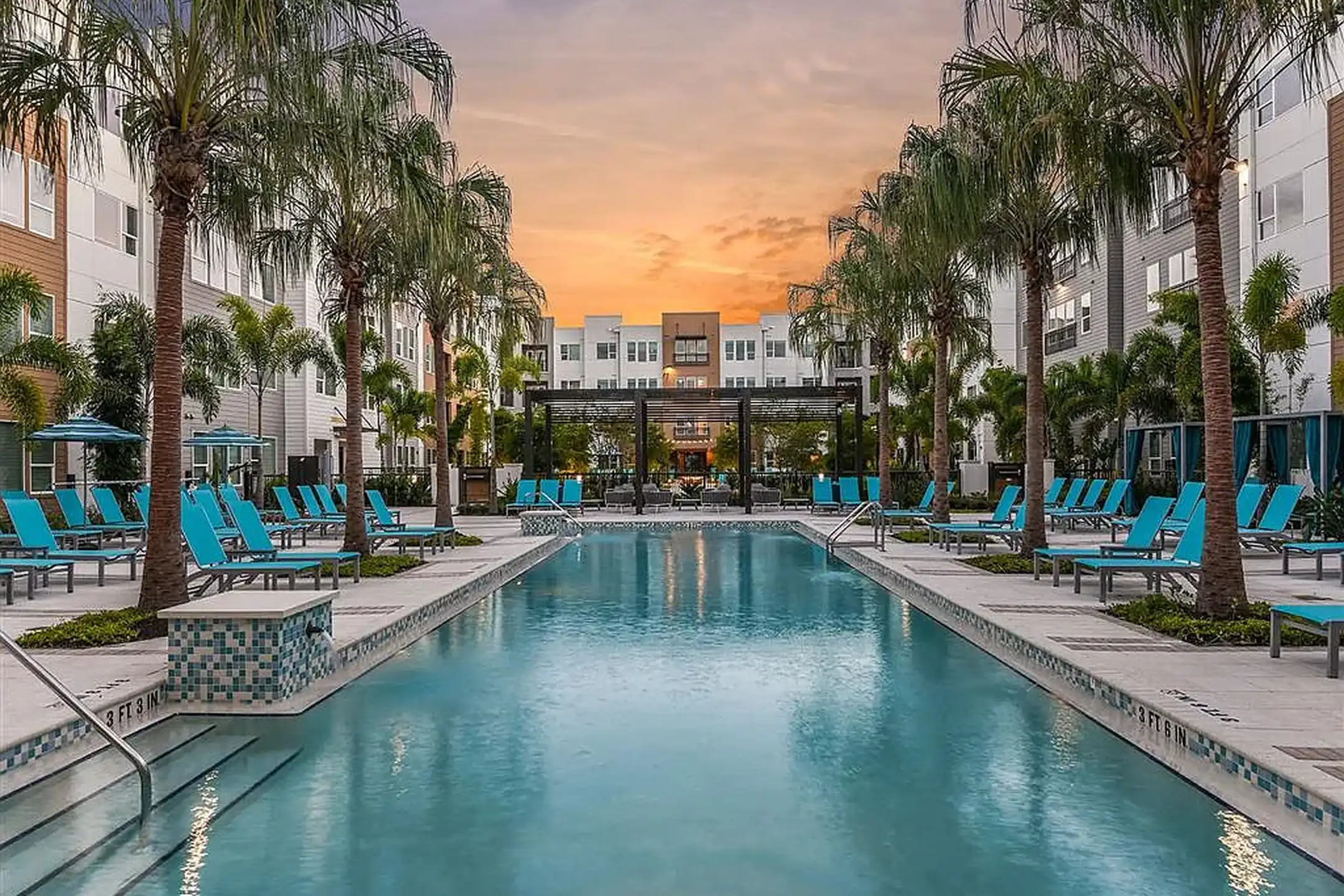 Lyra - 2260 Ringling Blvd - Sarasota, FL | Rent.