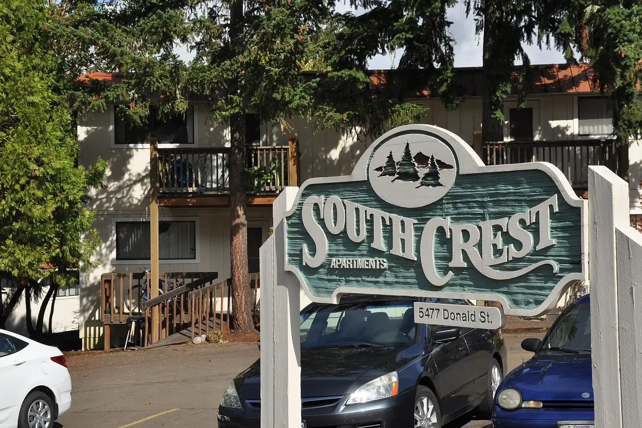 South Crest Apartments - 5477 Donald St - Eugene, OR | Rent.