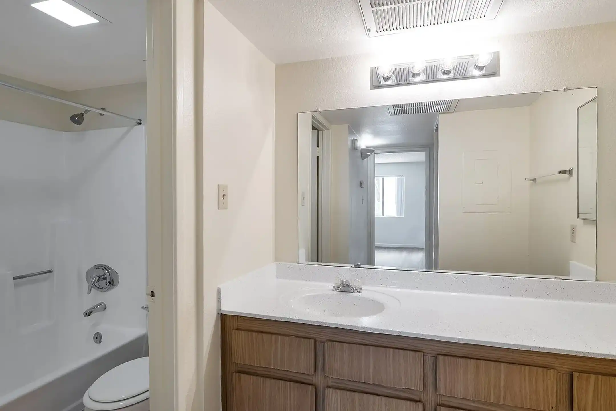 Hidden Cove Apartments - 2001 W Union Hills Dr - Phoenix, AZ | Rent.