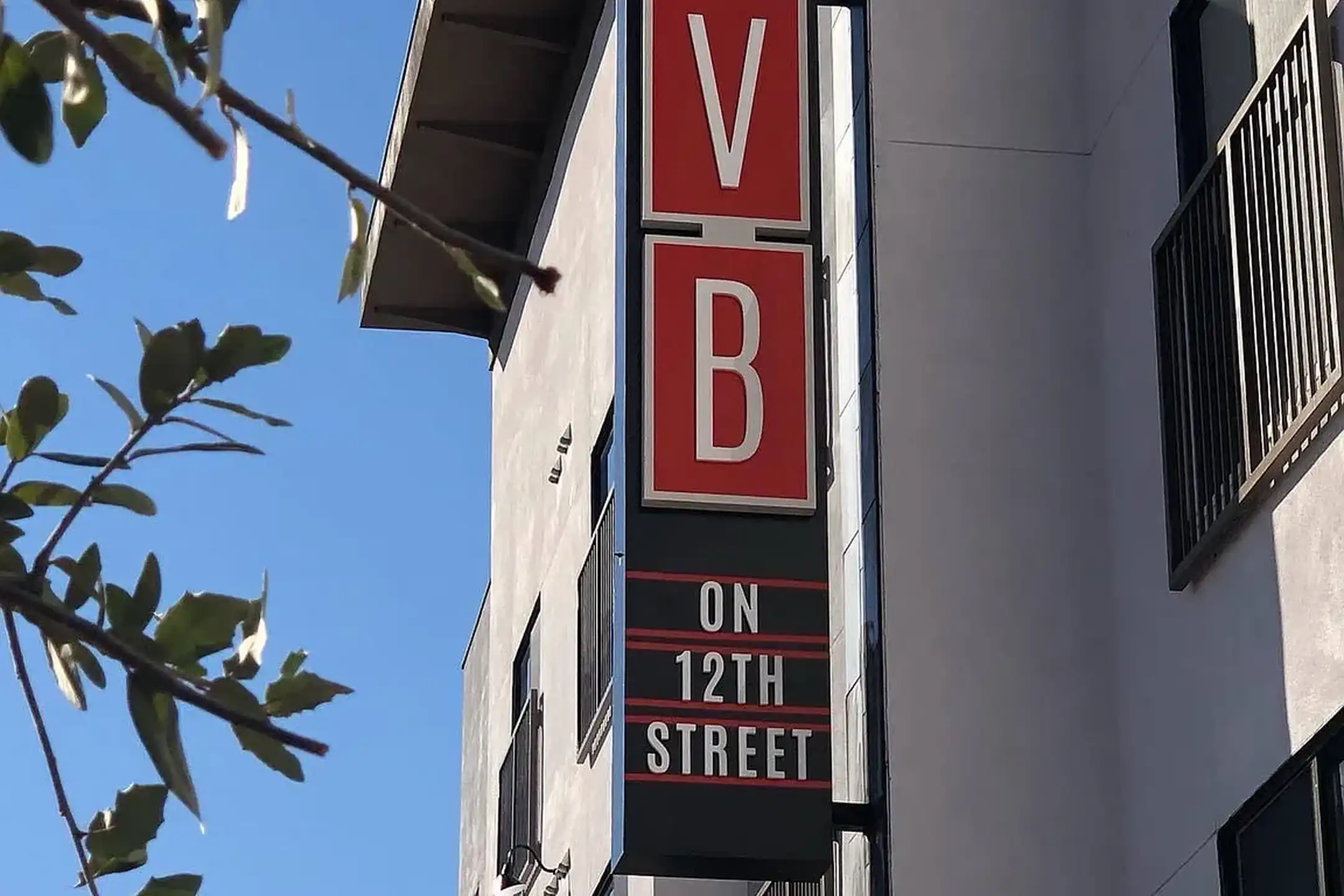 VB on 12th - 220 N 12th St - Phoenix, AZ | Rent.