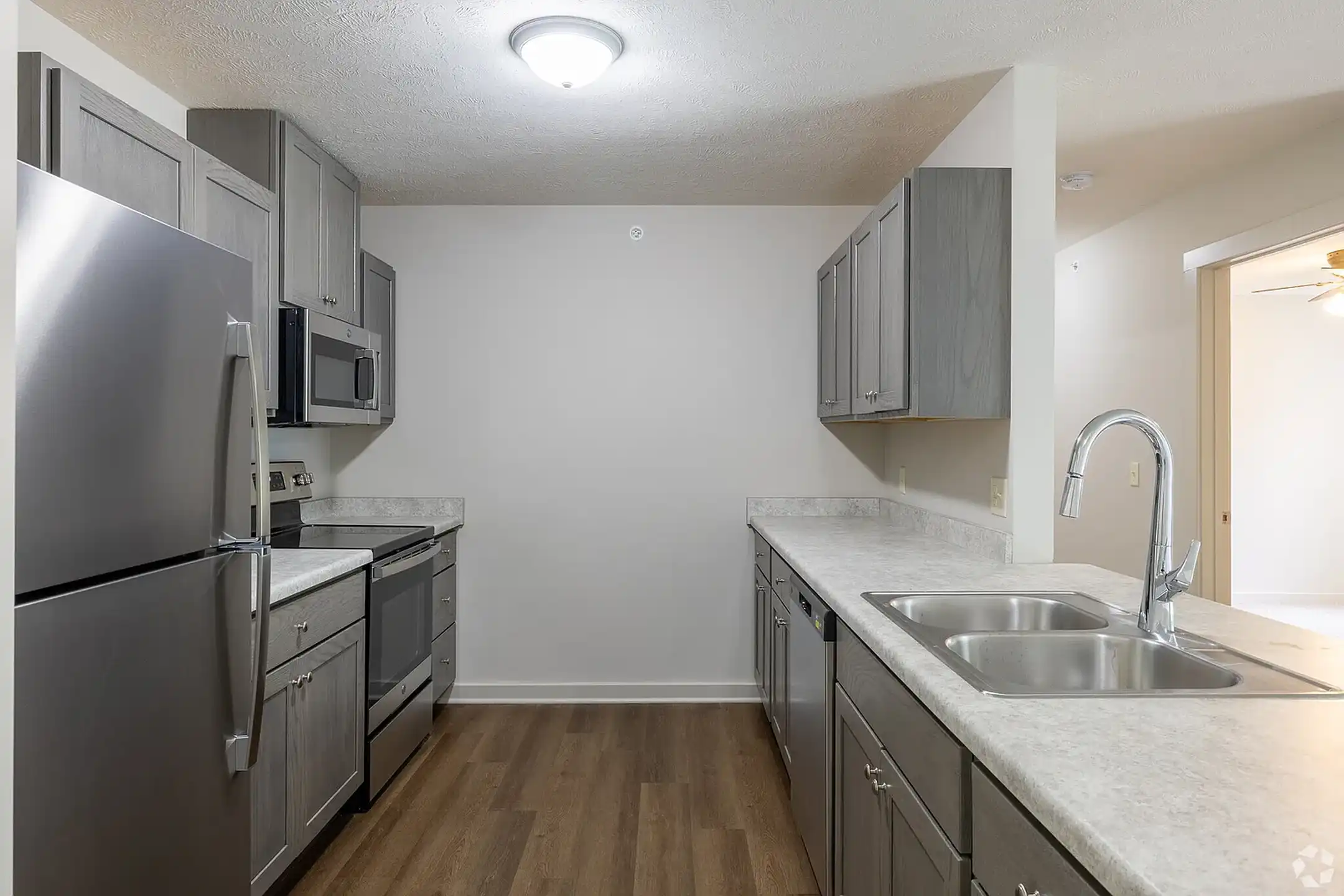 Fountain Springs Apartments - 1034 29th St - Fremont, NE | Rent.