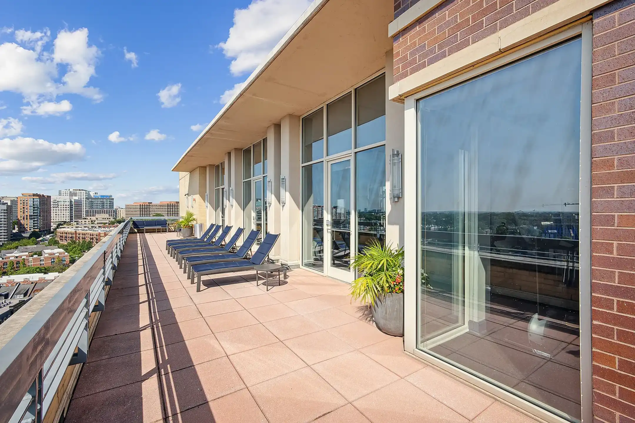 Cortland Bennett Park - 1601 Clarendon Blvd - Arlington, VA | Rent.