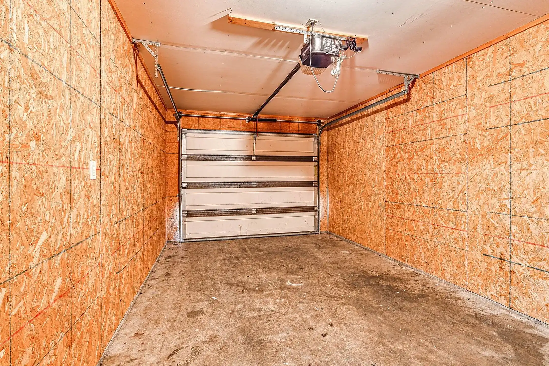Sunridge Estates Townhomes - 4121 S Van Buren St - Enid, OK | Rent.