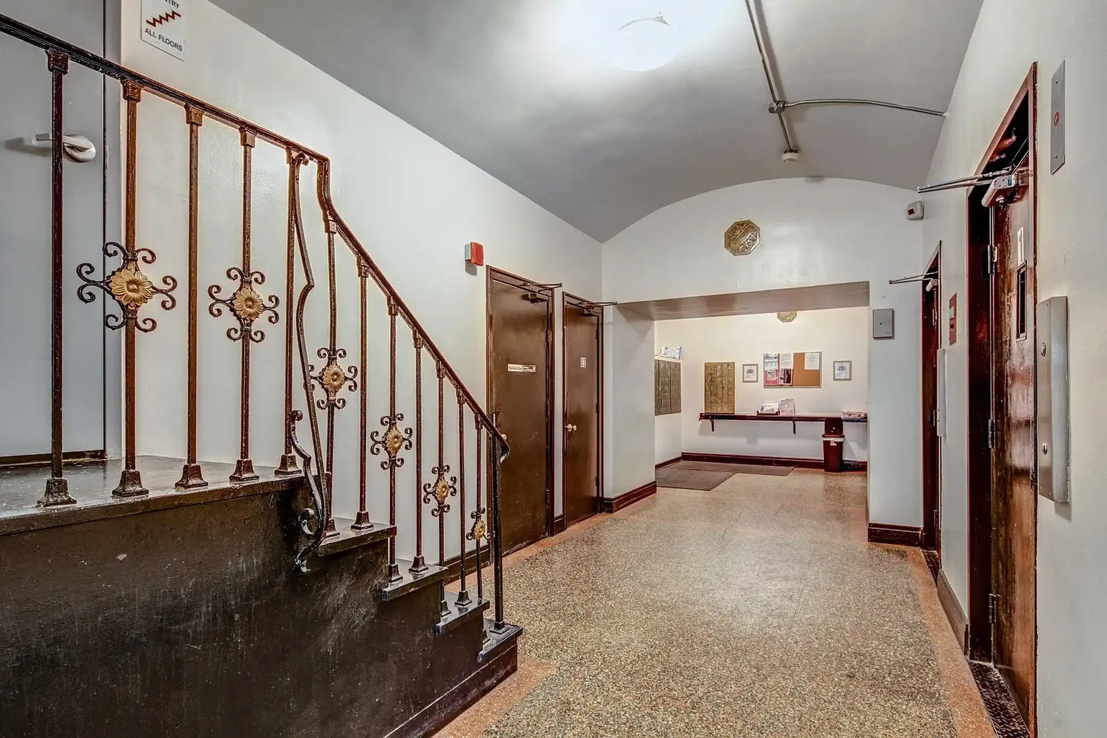 4423 North Sheridan Road - 4423 N Sheridan Rd - Chicago, IL | Rent.