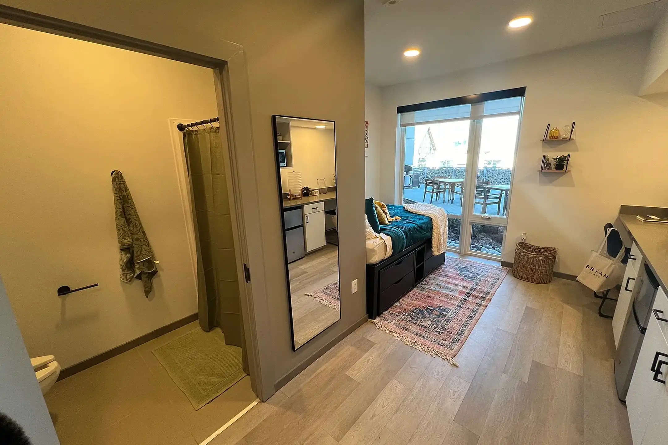 Bryan Flats - 455 Bryan Ave - Fort Worth, TX | Rent.