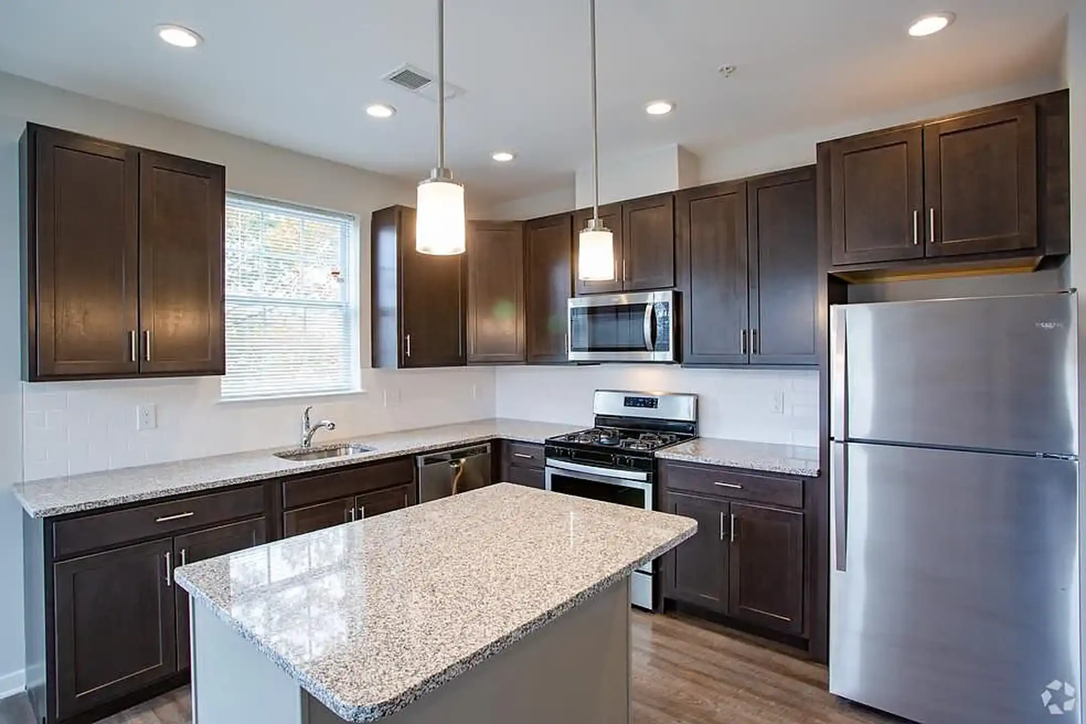 Cresson Hill Apartments - 10 Harrison Dr - Northfield, NJ | Rent.