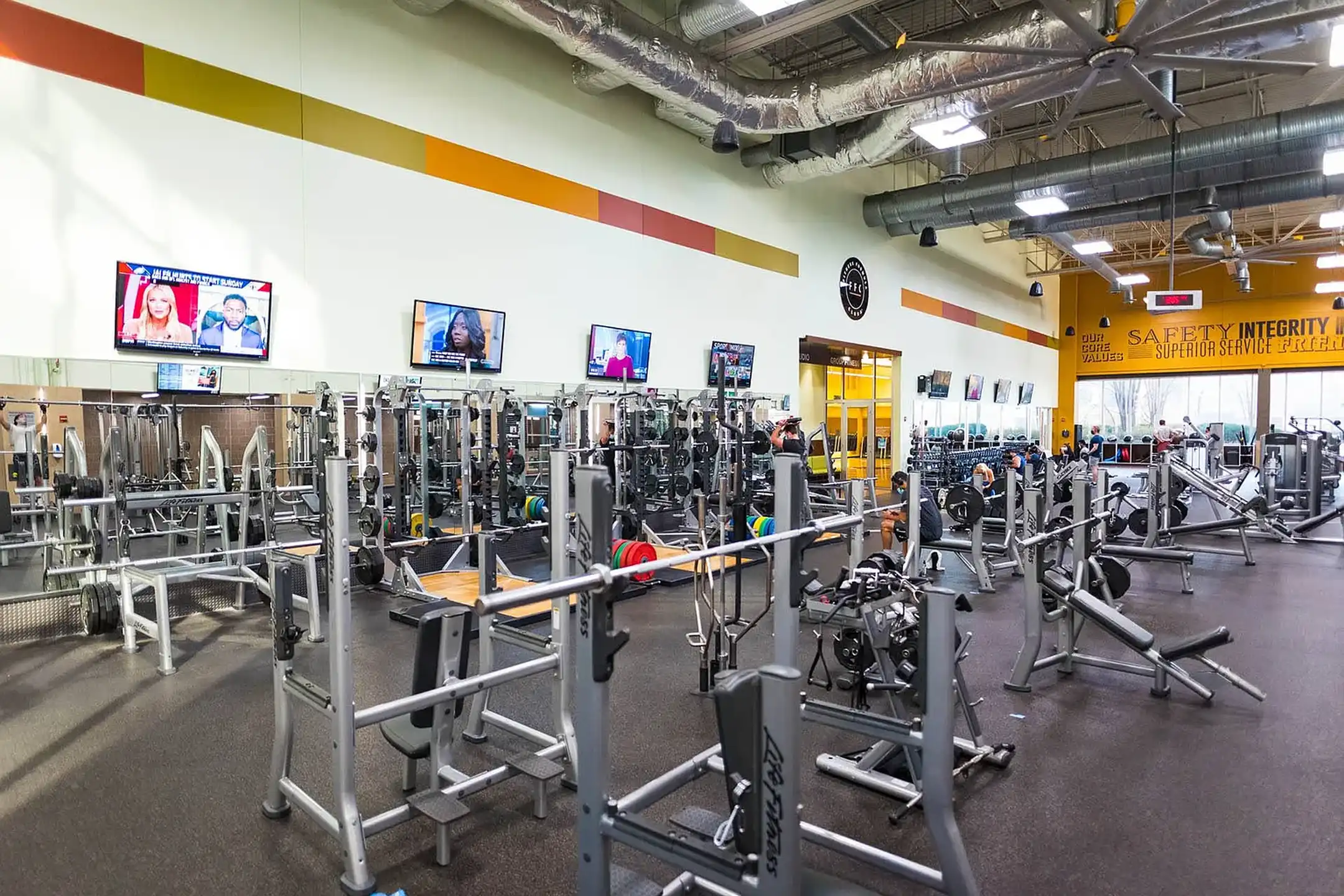 Presidential Towers - 555 W Madison St - Chicago, IL | Rent.