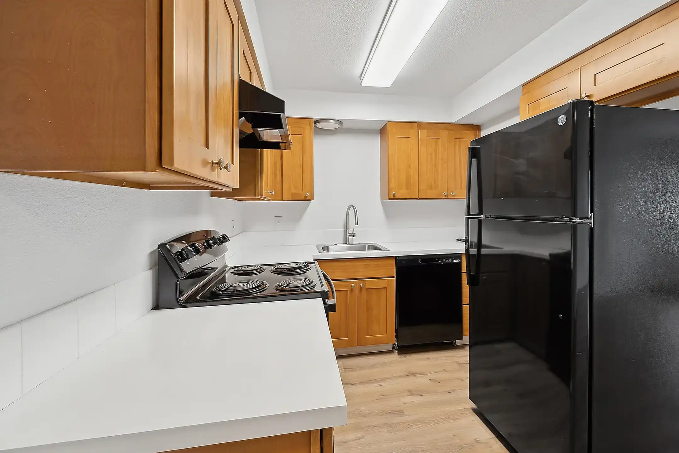 Alturas Cedar Hills - 2435 SW Ecole Ave - Beaverton, OR | Rent.