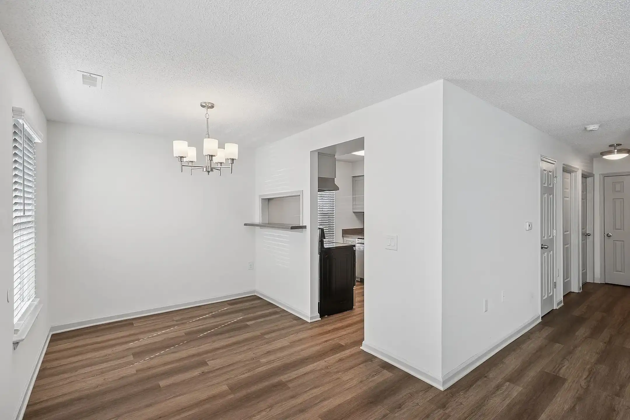 Woodbridge Apartments - 717 Hunters Bridge Dr - Chesapeake, VA | Rent.