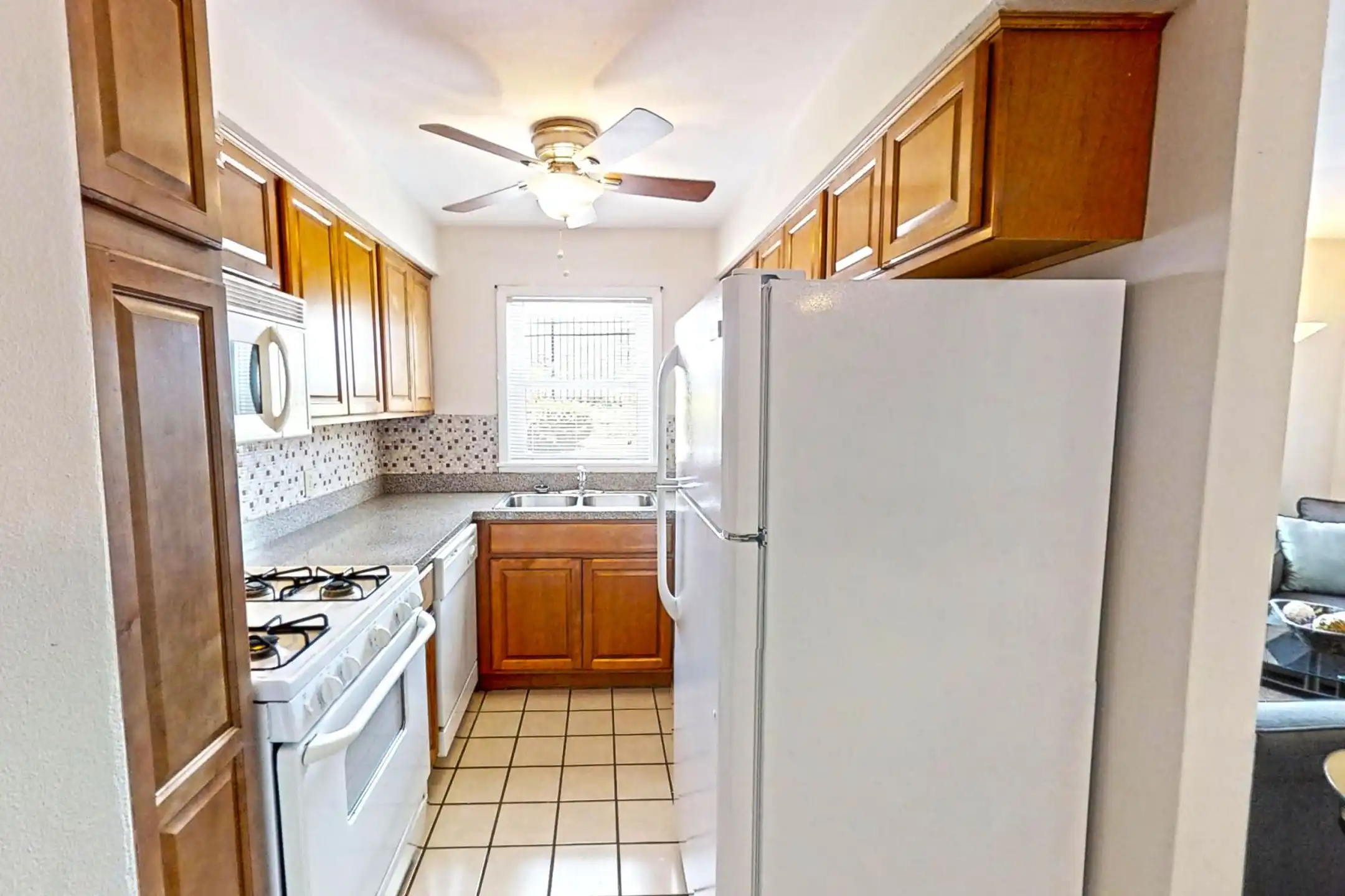 55 E Healey St unit 103 - Champaign, IL | Rent.
