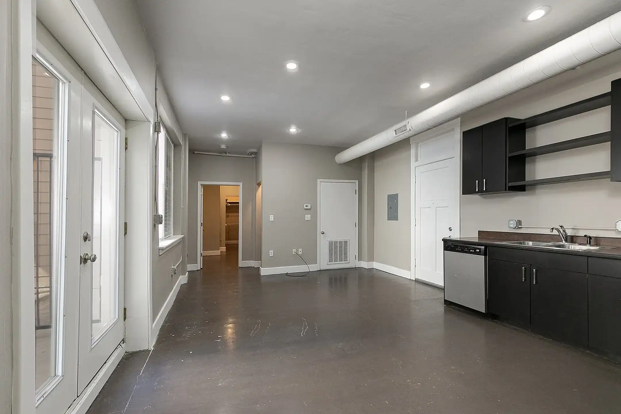 Wilhoit Plaza Lofts - 430 W Pershing St - Springfield, MO | Rent.