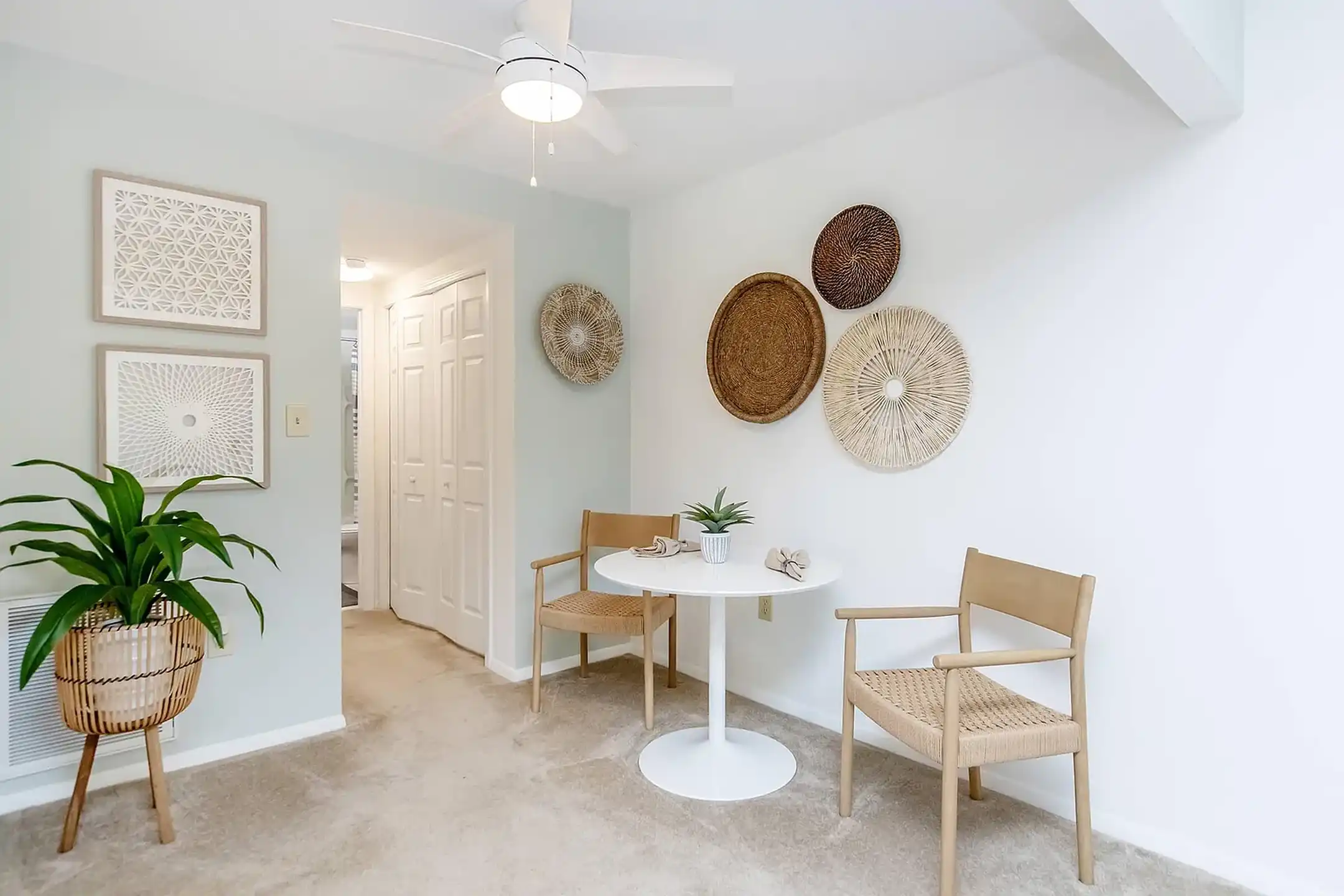 Foxridge Apartment Homes - 750 Hethwood Blvd NW - Blacksburg, VA | Rent.