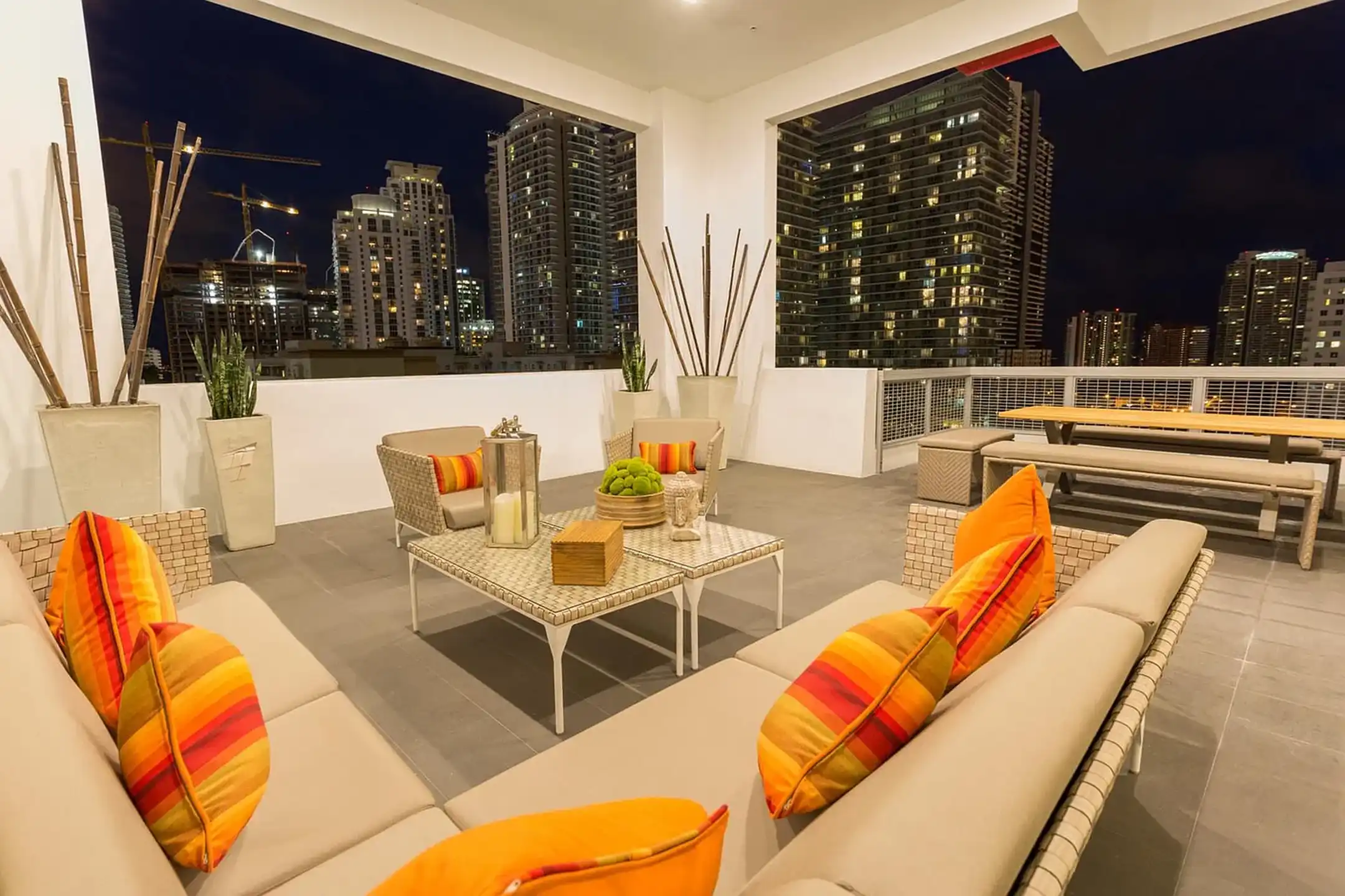 Brickell View Terrace Apartments - 117 SW 10th St - Miami, FL | Rent.