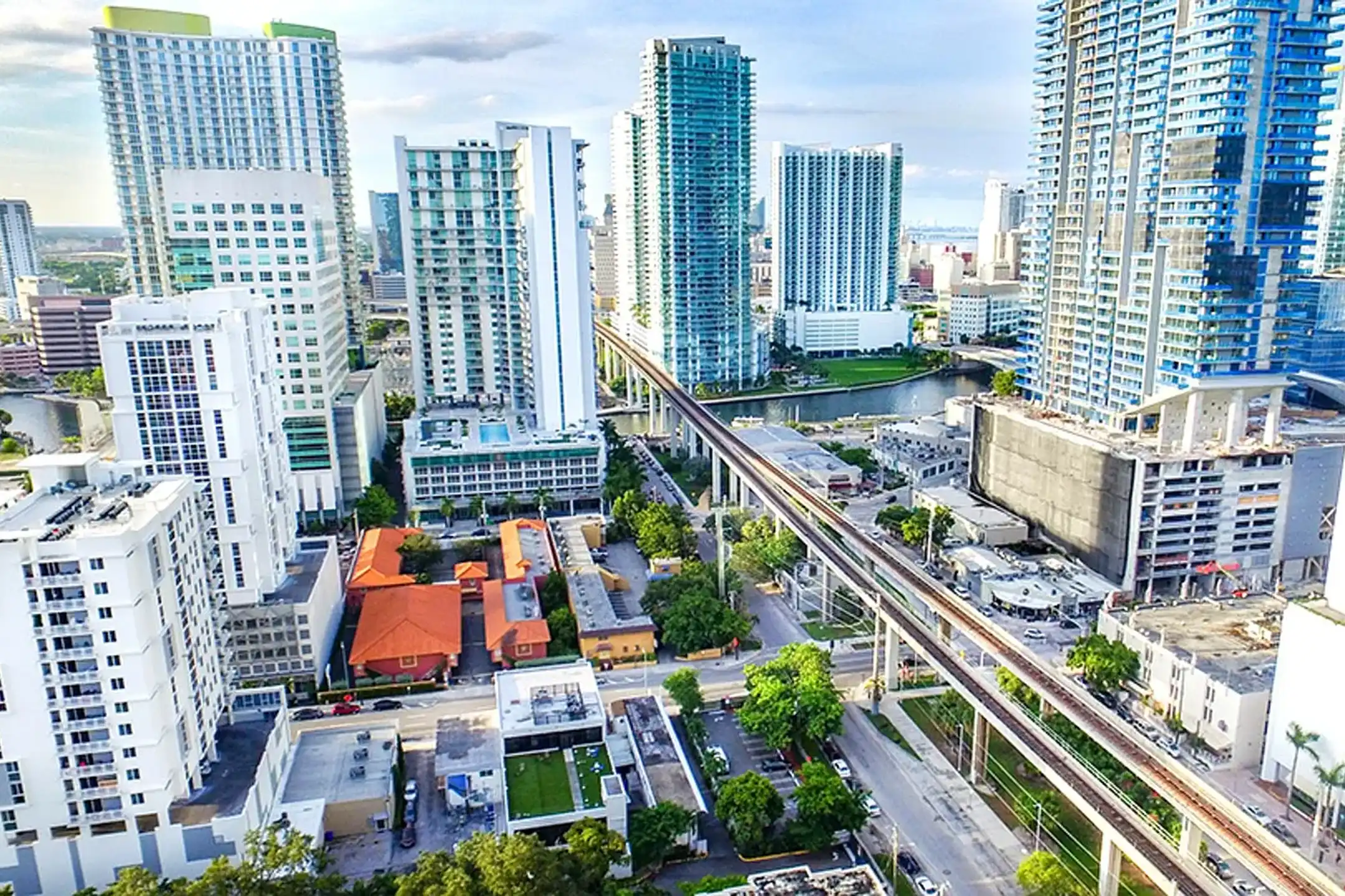 Brickell View Terrace Apartments - 117 SW 10th St - Miami, FL | Rent.