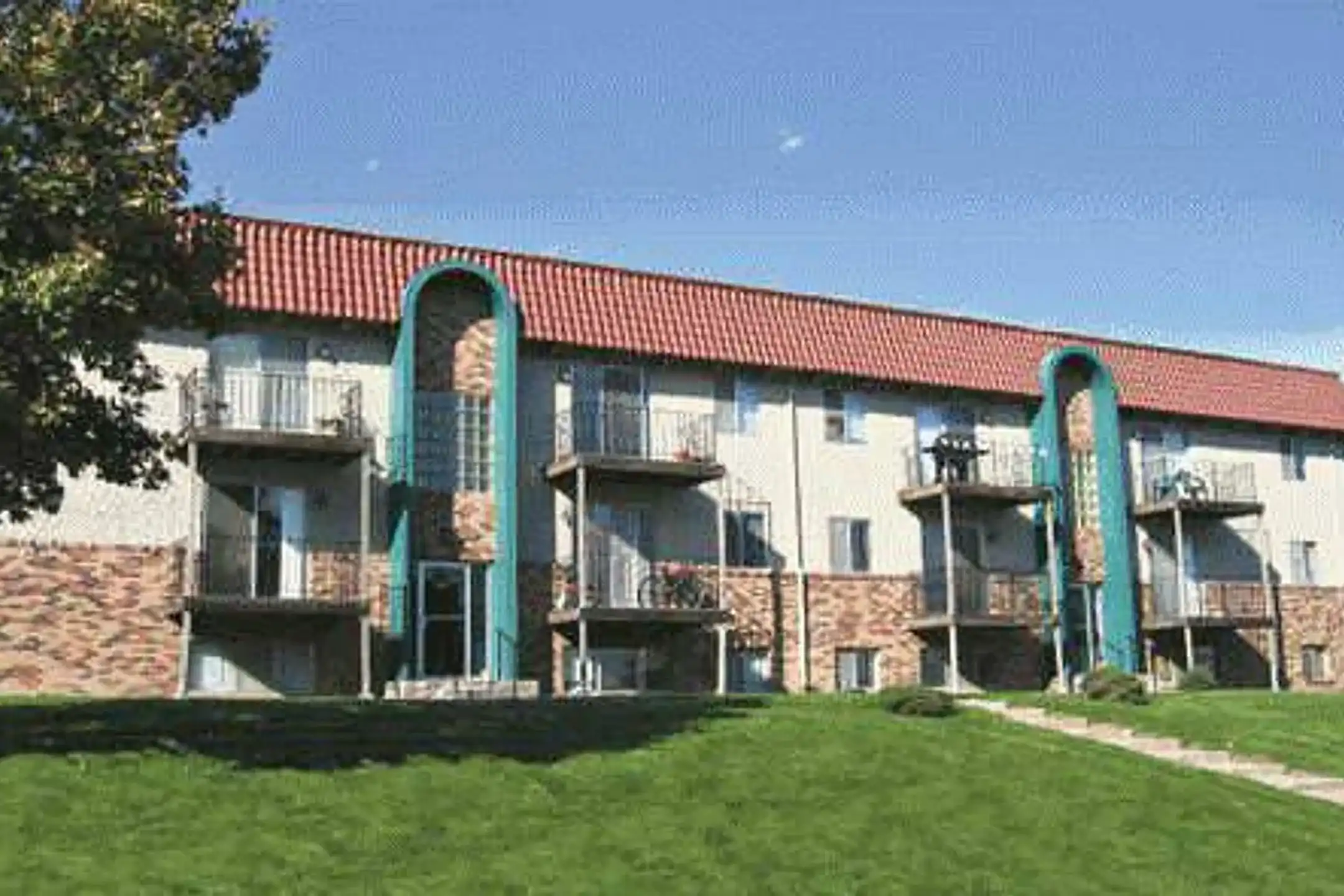 Villas de Amor - 3102-3126 S 69th Plz - Omaha, NE | Rent.