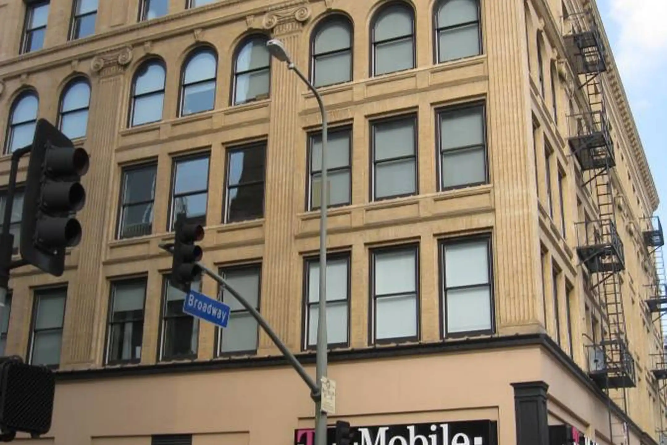253 S Broadway unit 303 - Los Angeles, CA | Rent.