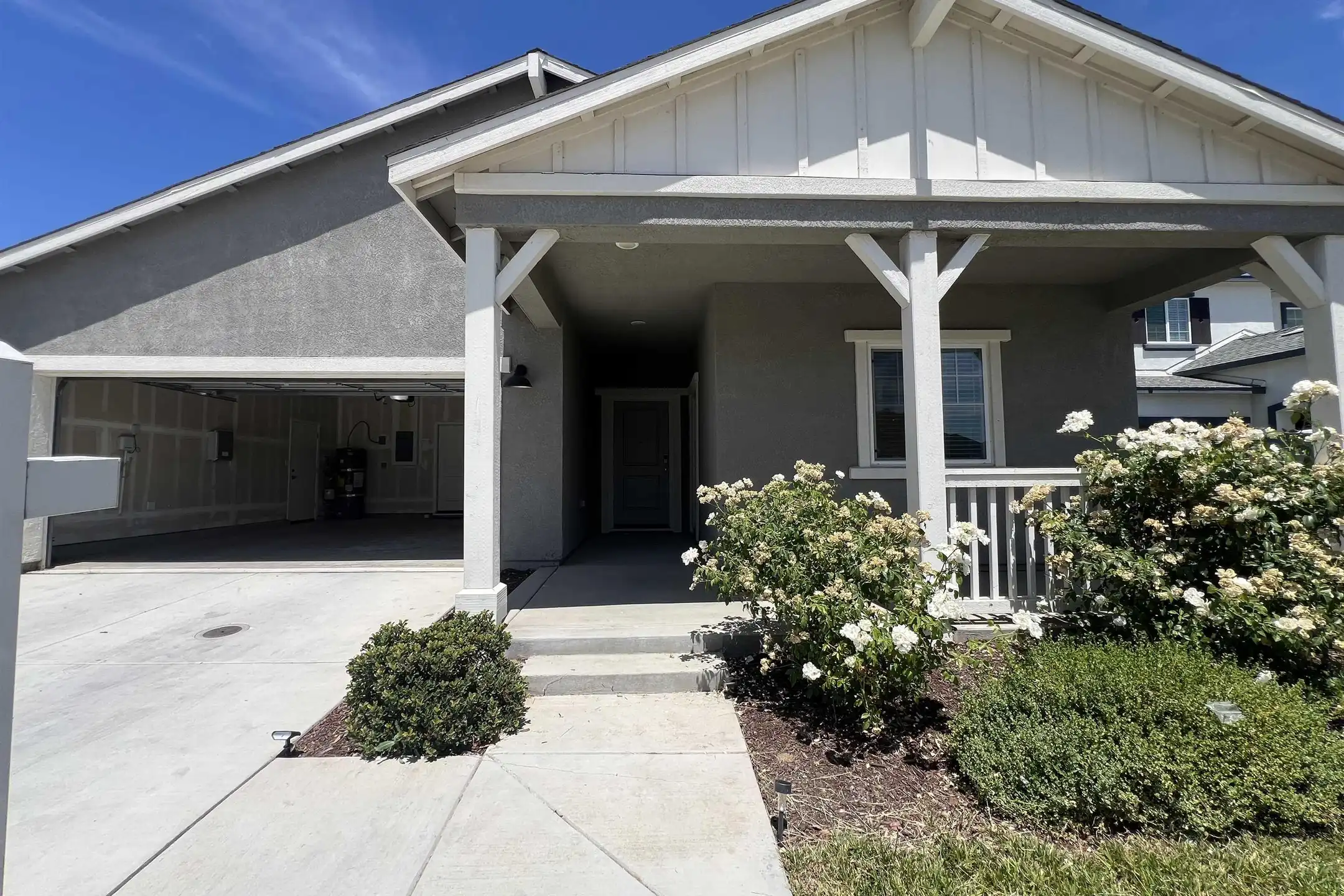 935 Grimsby Ln - Patterson, CA | Rent.