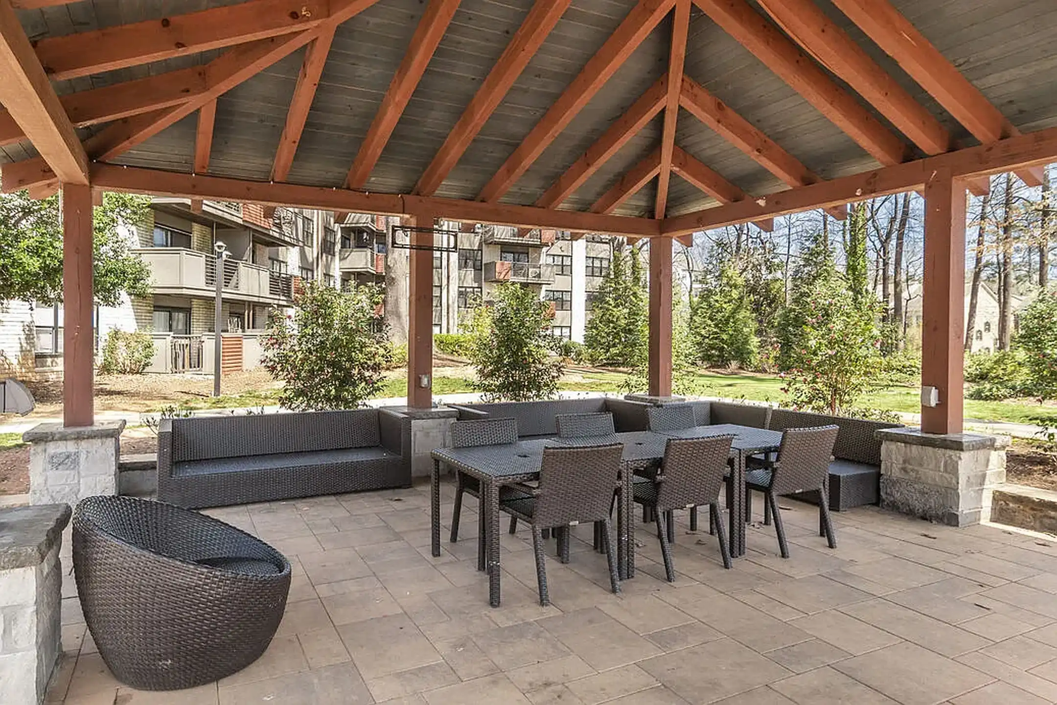 The Strand at Lenox - 3200 Lenox Rd NE - Atlanta, GA | Rent.