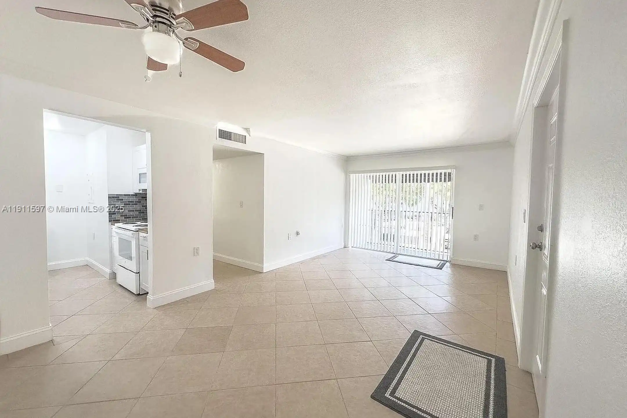 1201 Lake Victoria Dr unit P - West Palm Beach, FL | Rent.