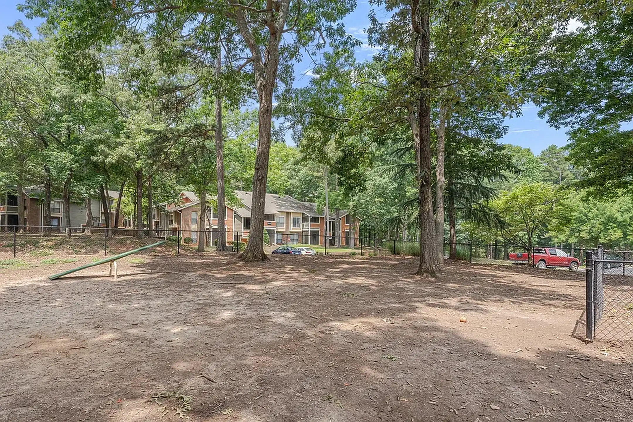 The Retreat at Lake Johnson Apartments - 3201 Walnut Creek Pkwy ...