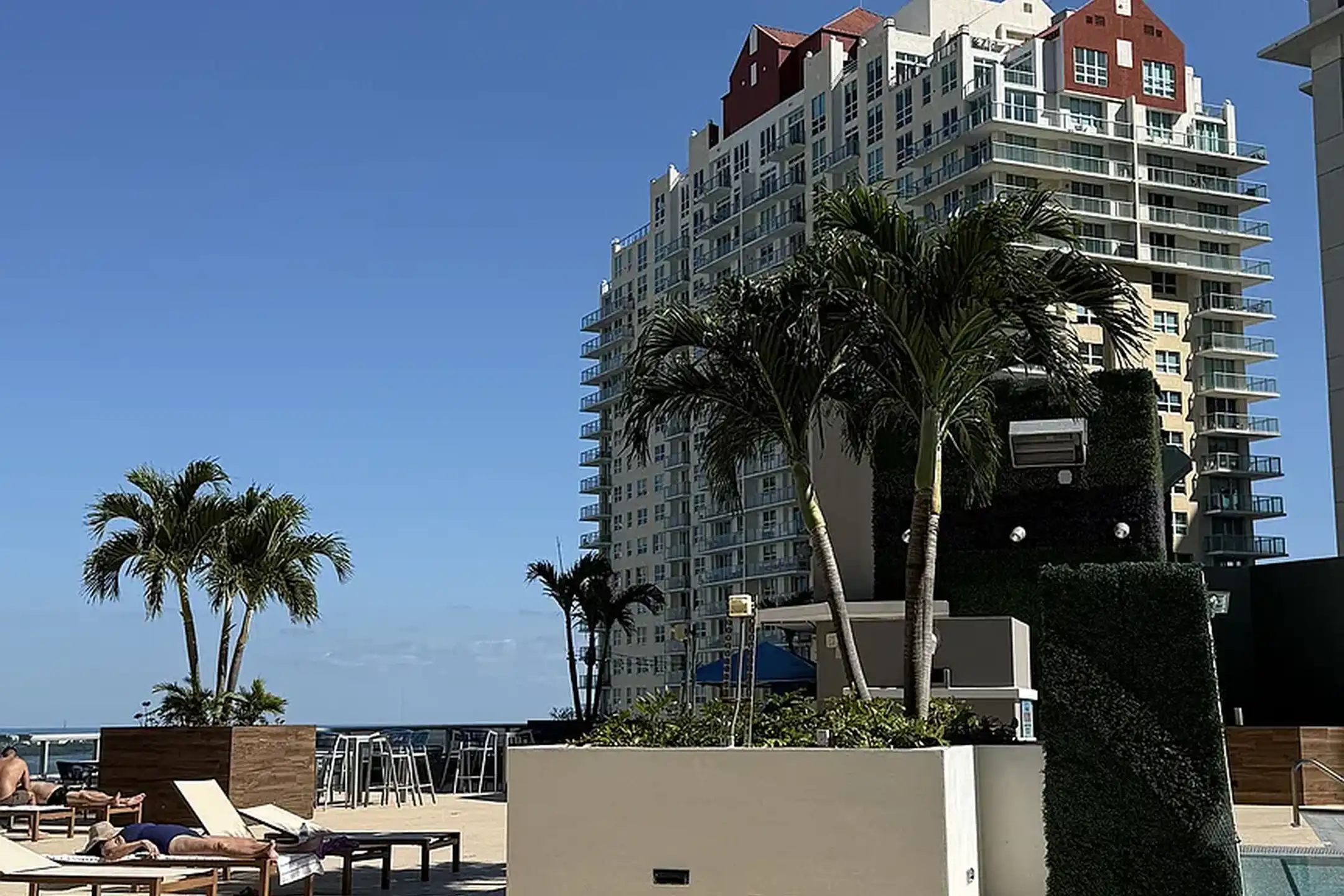 Panorama Tower - 1100 Brickell Bay Dr - Miami, FL | Rent.