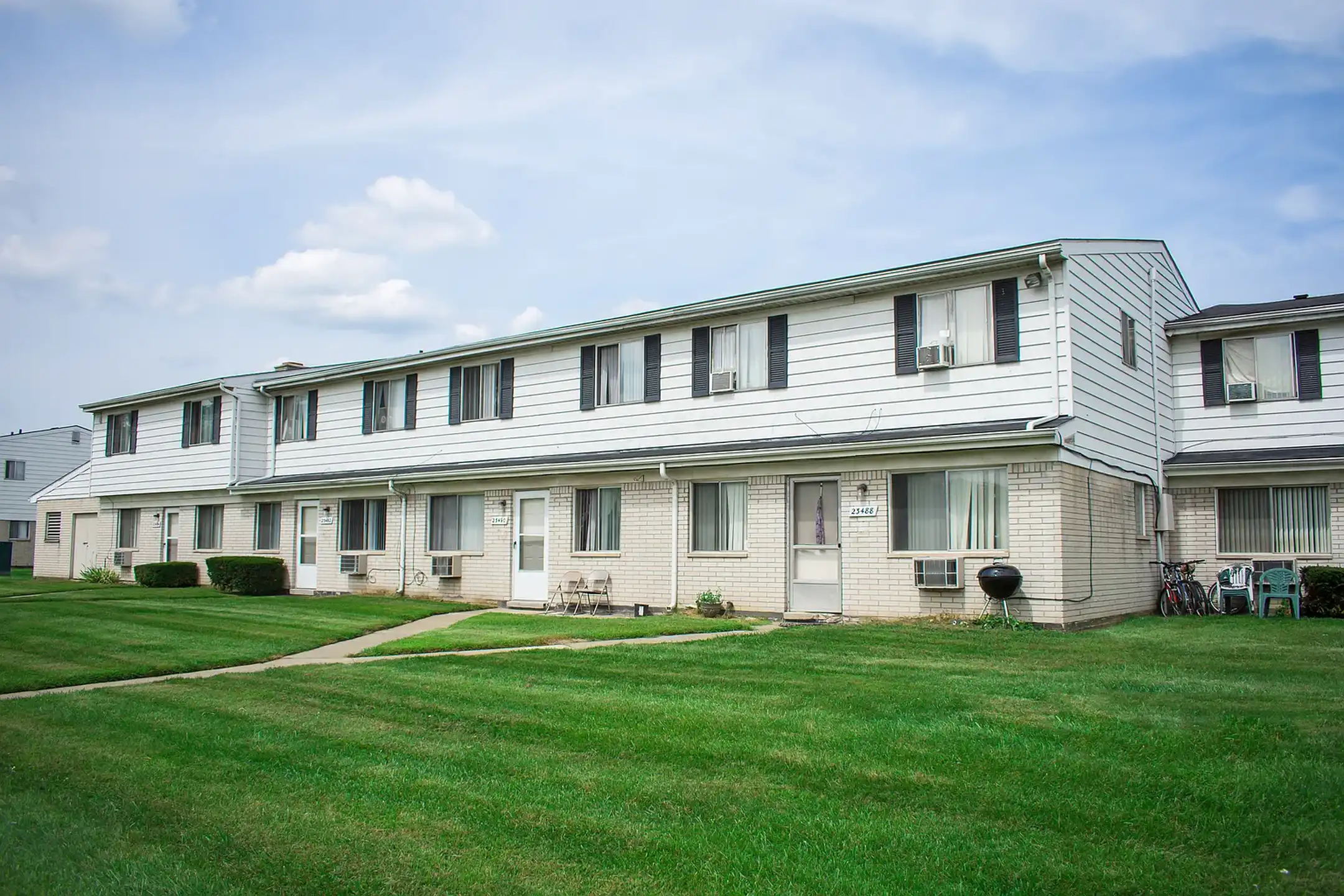 Taylor Park Townhomes - 11312 Elm St - Taylor, MI | Rent.
