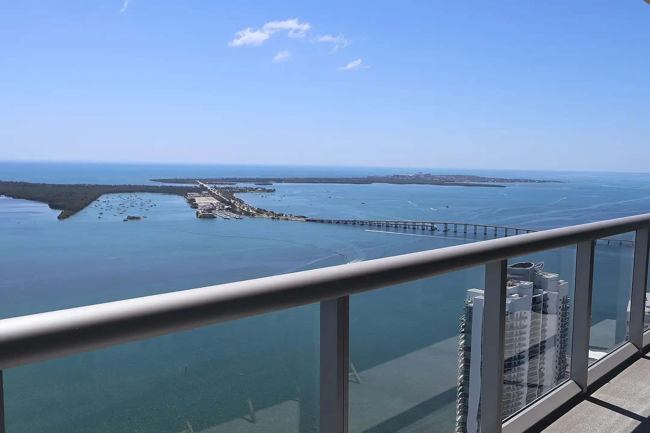 Panorama Tower - 1100 Brickell Bay Dr - Miami, FL | Rent.