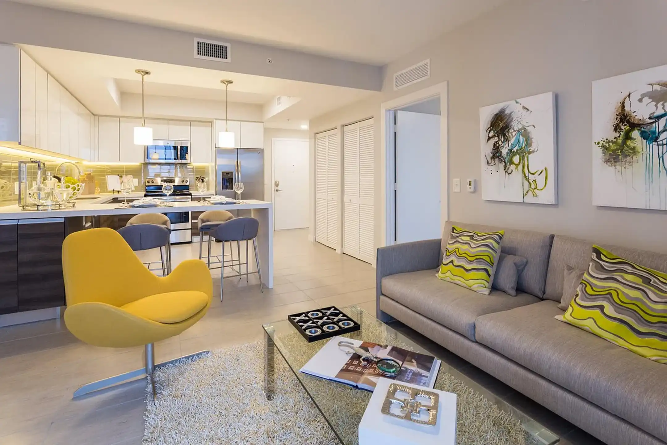 Brickell View Terrace Apartments - 117 SW 10th St - Miami, FL | Rent.