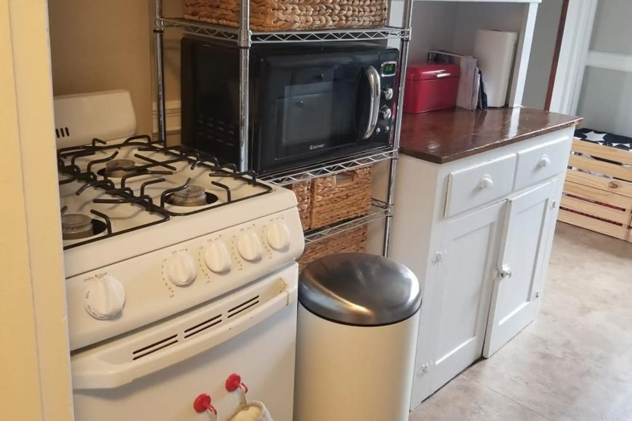 49 Dover St - Somerville, MA | Rent.