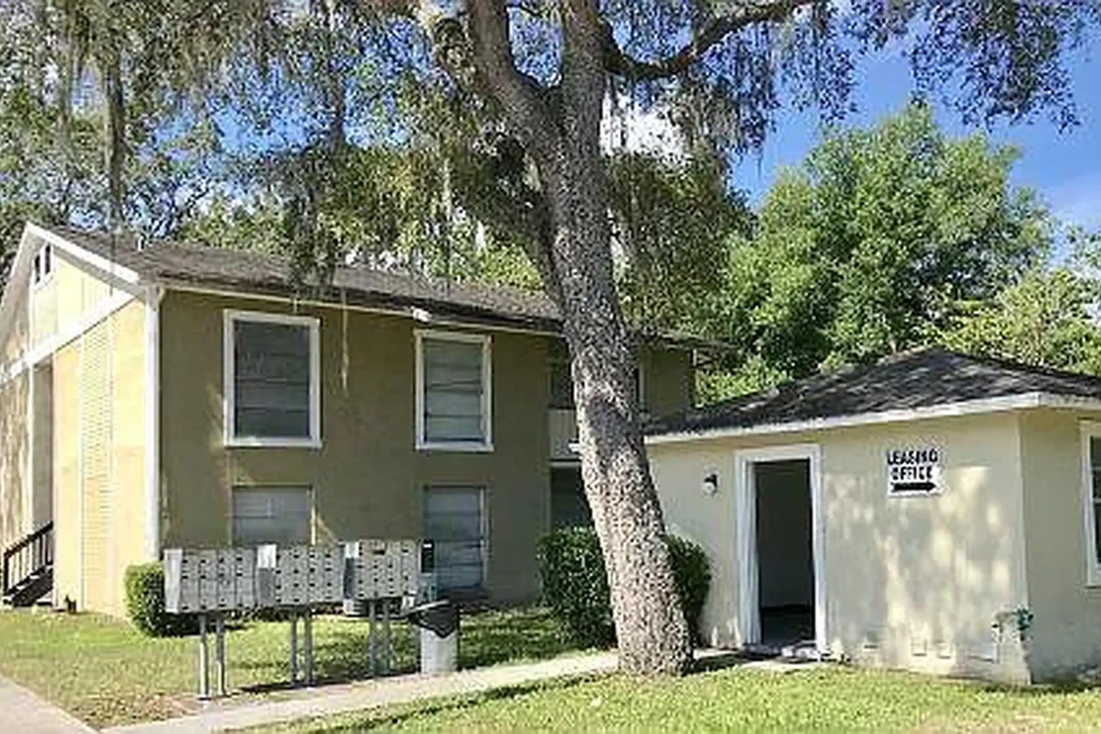 Shadow Pines Apartments - 12202 N 15th St - Tampa, FL | Rent.