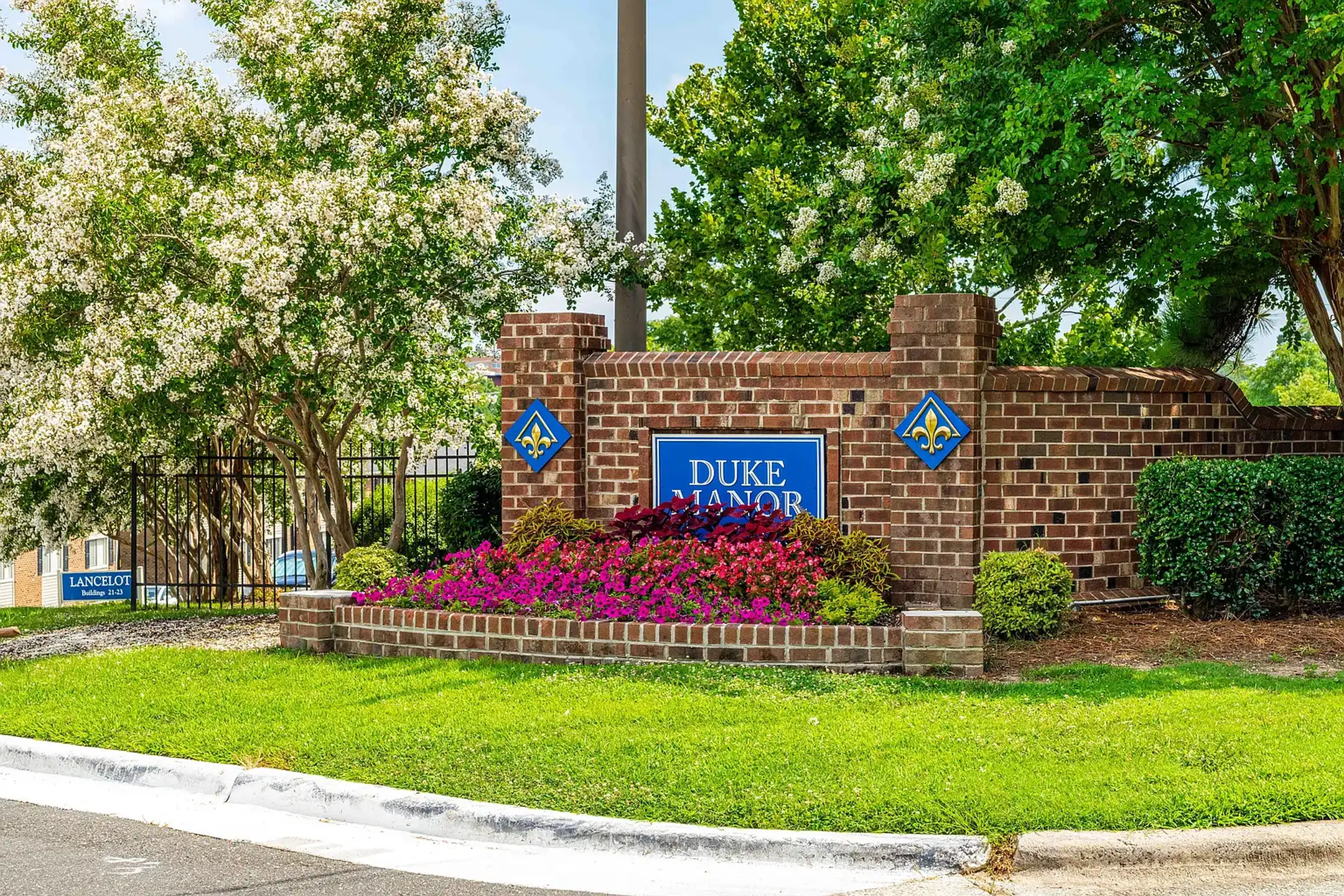 Duke Manor - 311 S Lasalle St - Durham, NC | Rent.