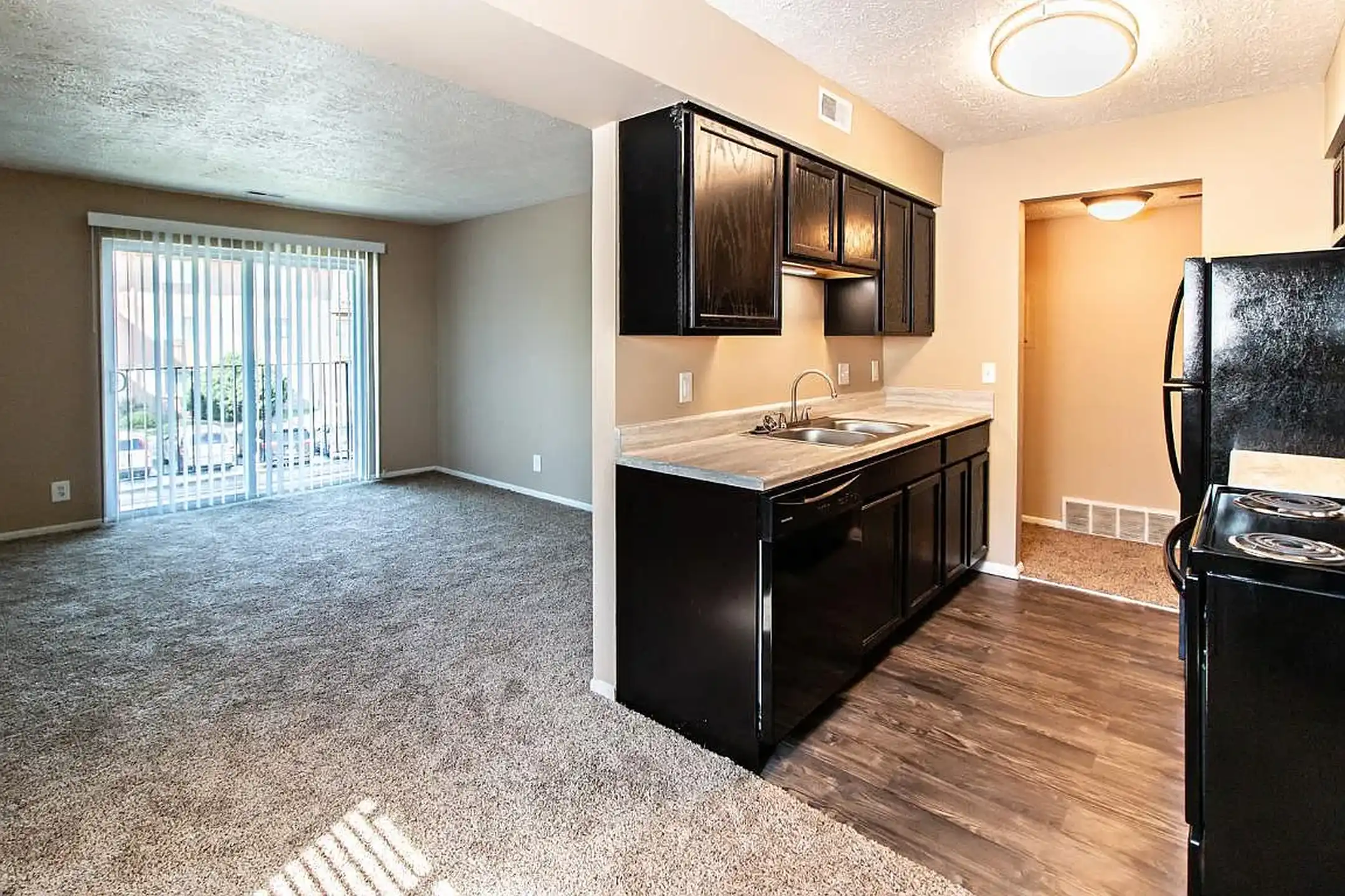Maple View Apartments - 3625 N 104th Ave - Omaha, NE | Rent.