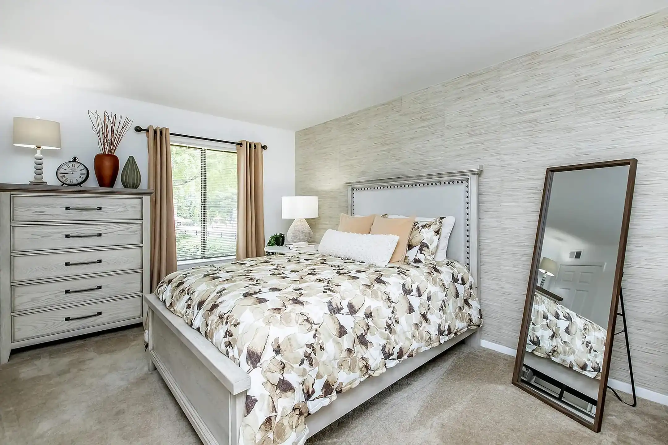 Foxridge Apartment Homes - 750 Hethwood Blvd NW - Blacksburg, VA | Rent.