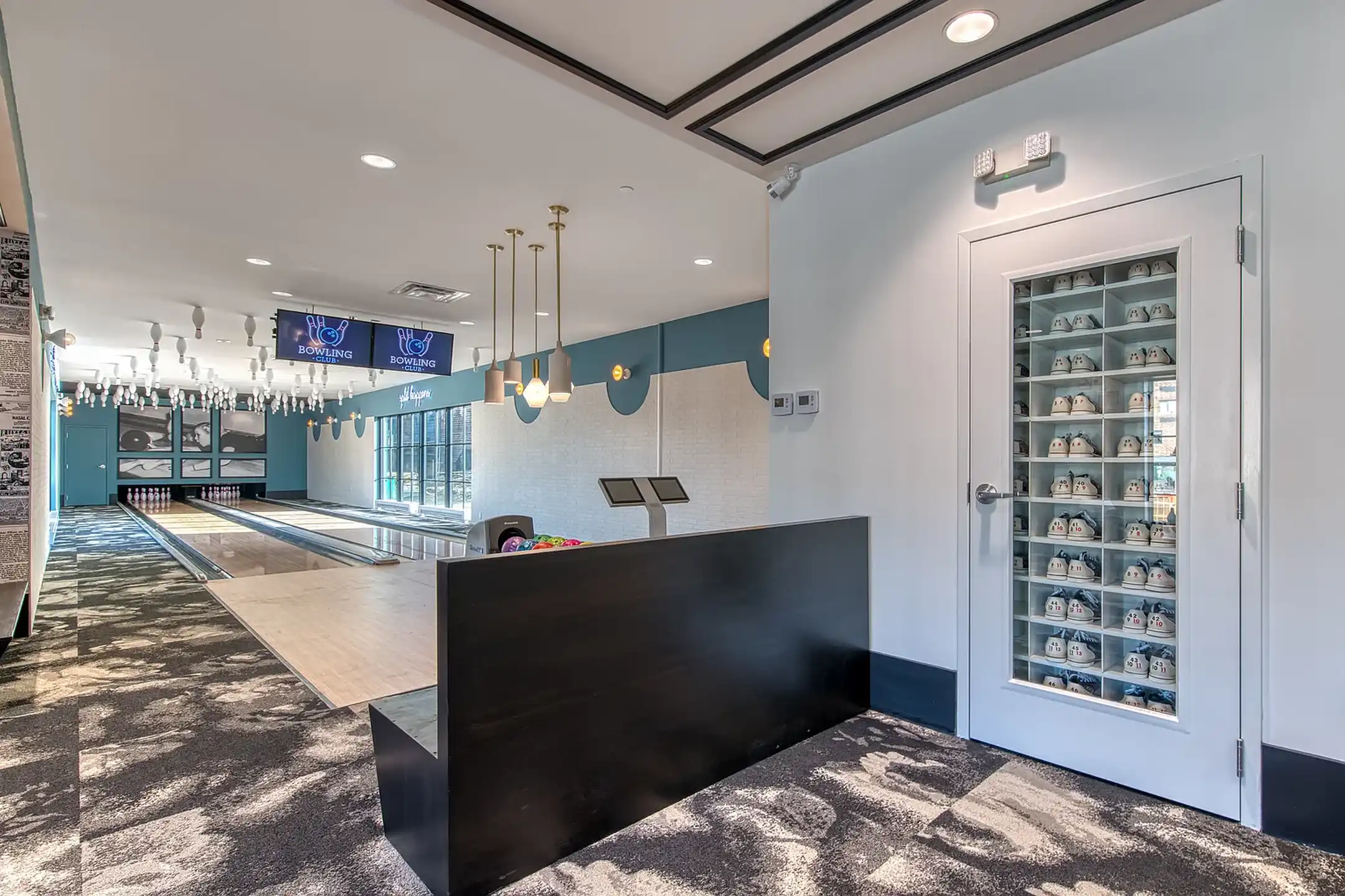 Residences at Lakeside - 830 Foxworth Blvd - Lombard, IL | Rent.