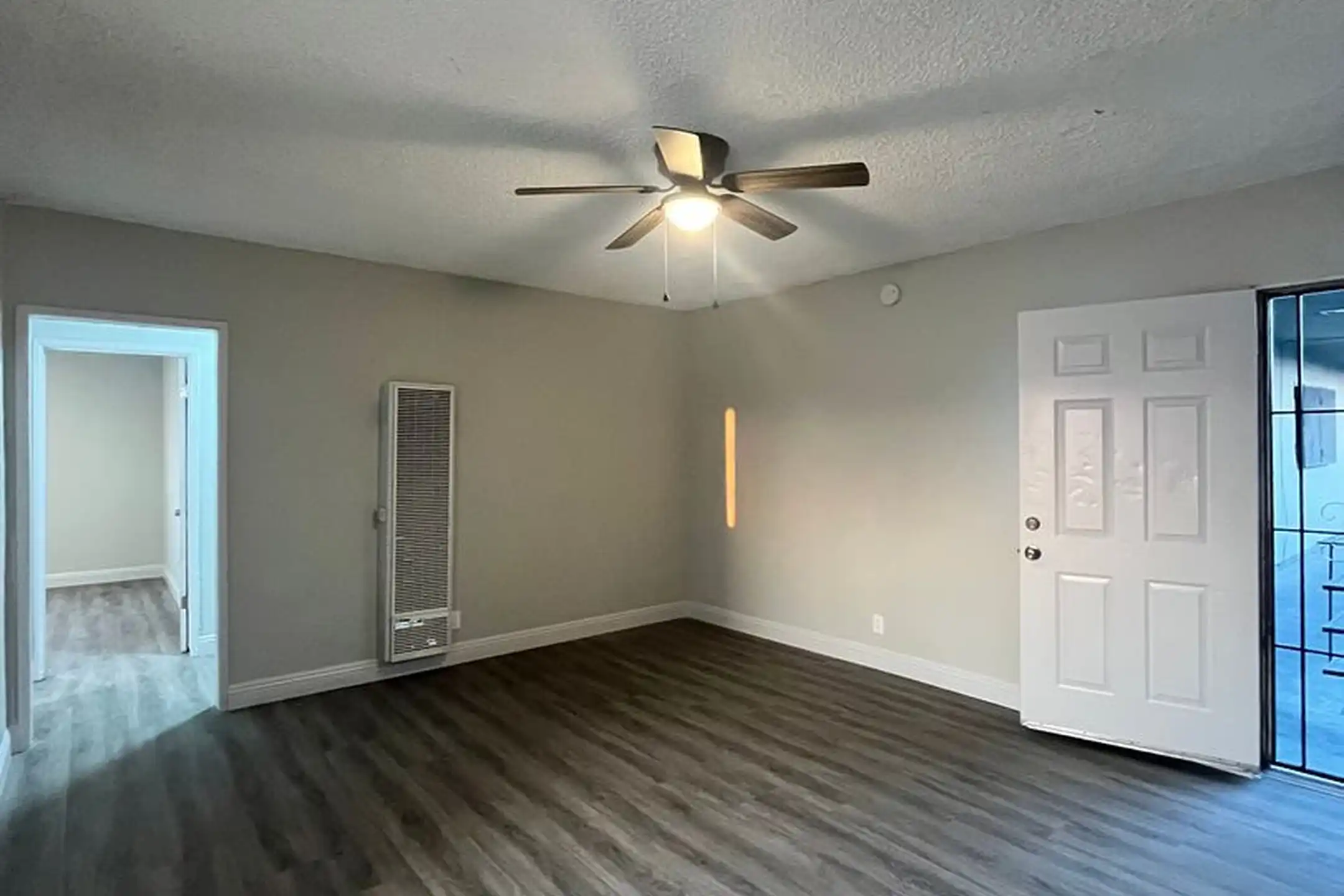 8100 S Western Ave unit 16 - Los Angeles, CA | Rent.