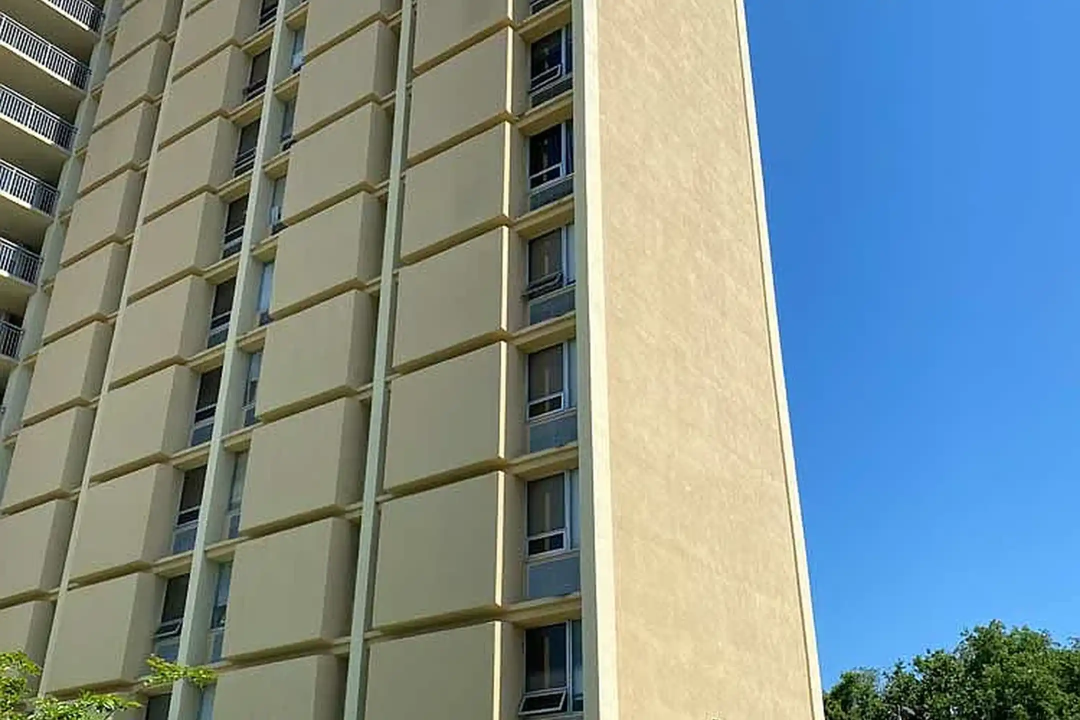 Windsor Maley at the River - 118 Cedar St - Daytona Beach, FL | Rent.