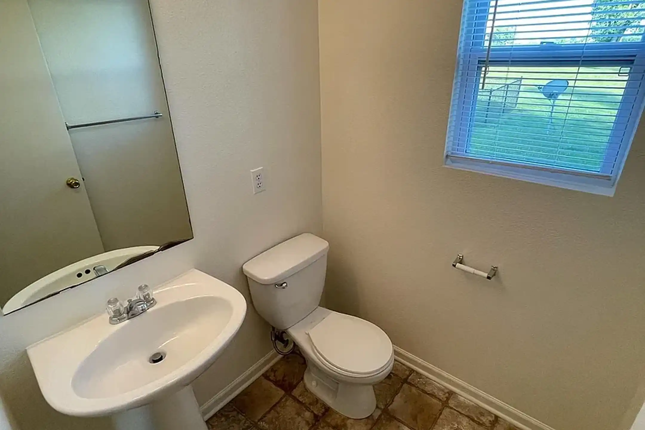 Rising View - 3116 Lockbourne Dr - Bellevue, NE | Rent.