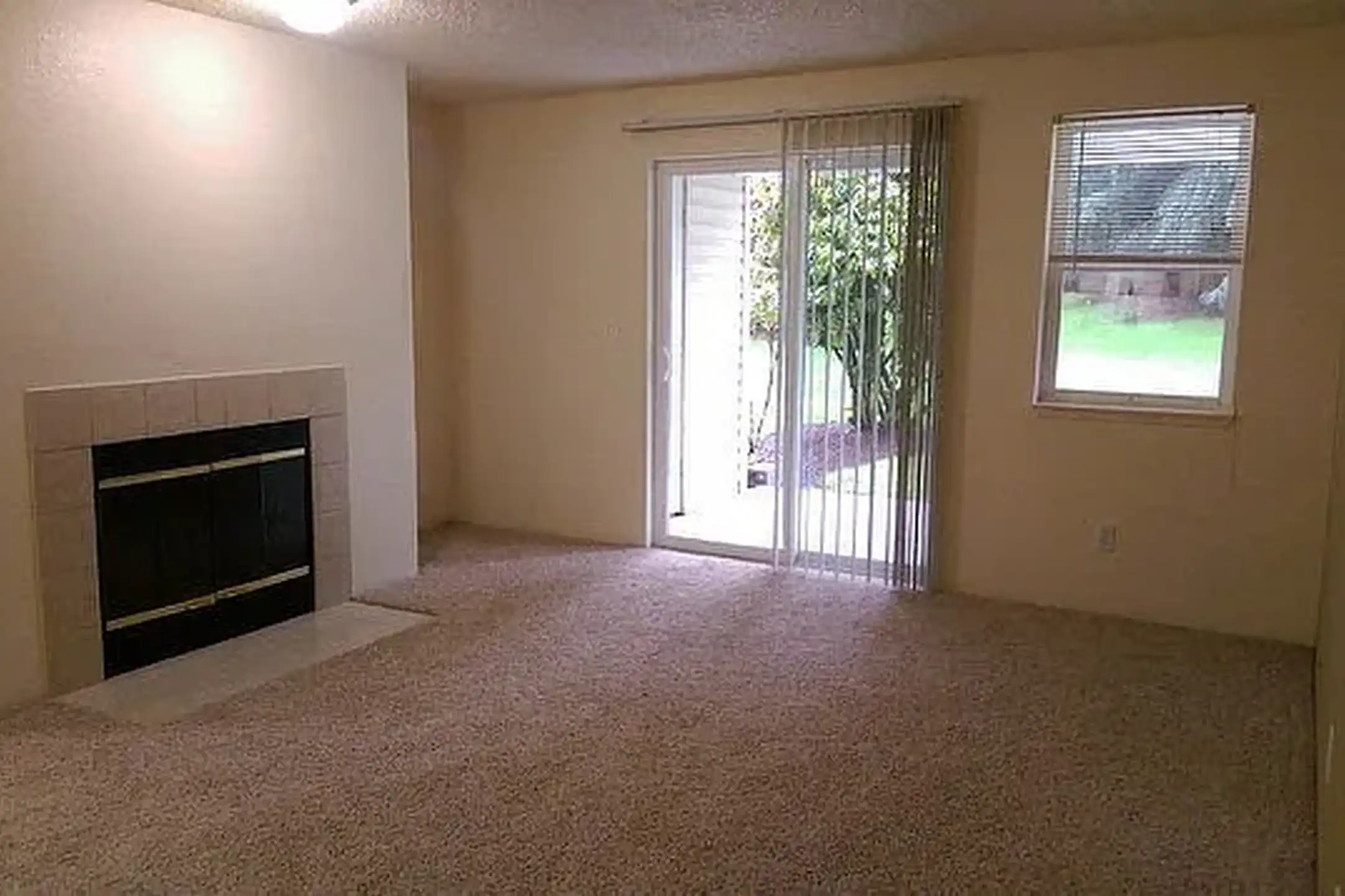Emerald Pointe Apartments - 1405 Clearbrook Dr SE - Lacey, WA | Rent.