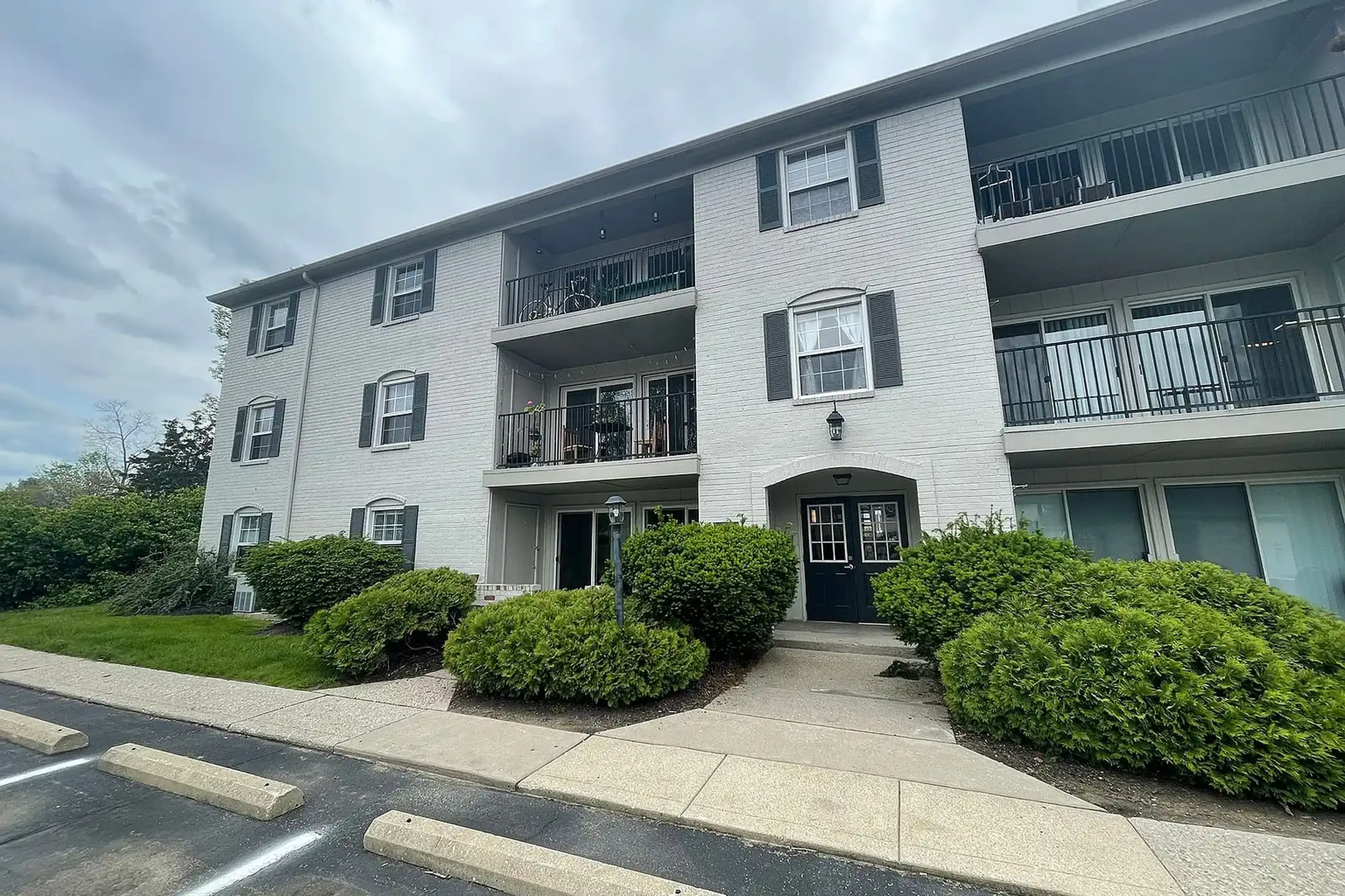 Park Lane Apartments - 221 E Main St - Carmel, IN | Rent.