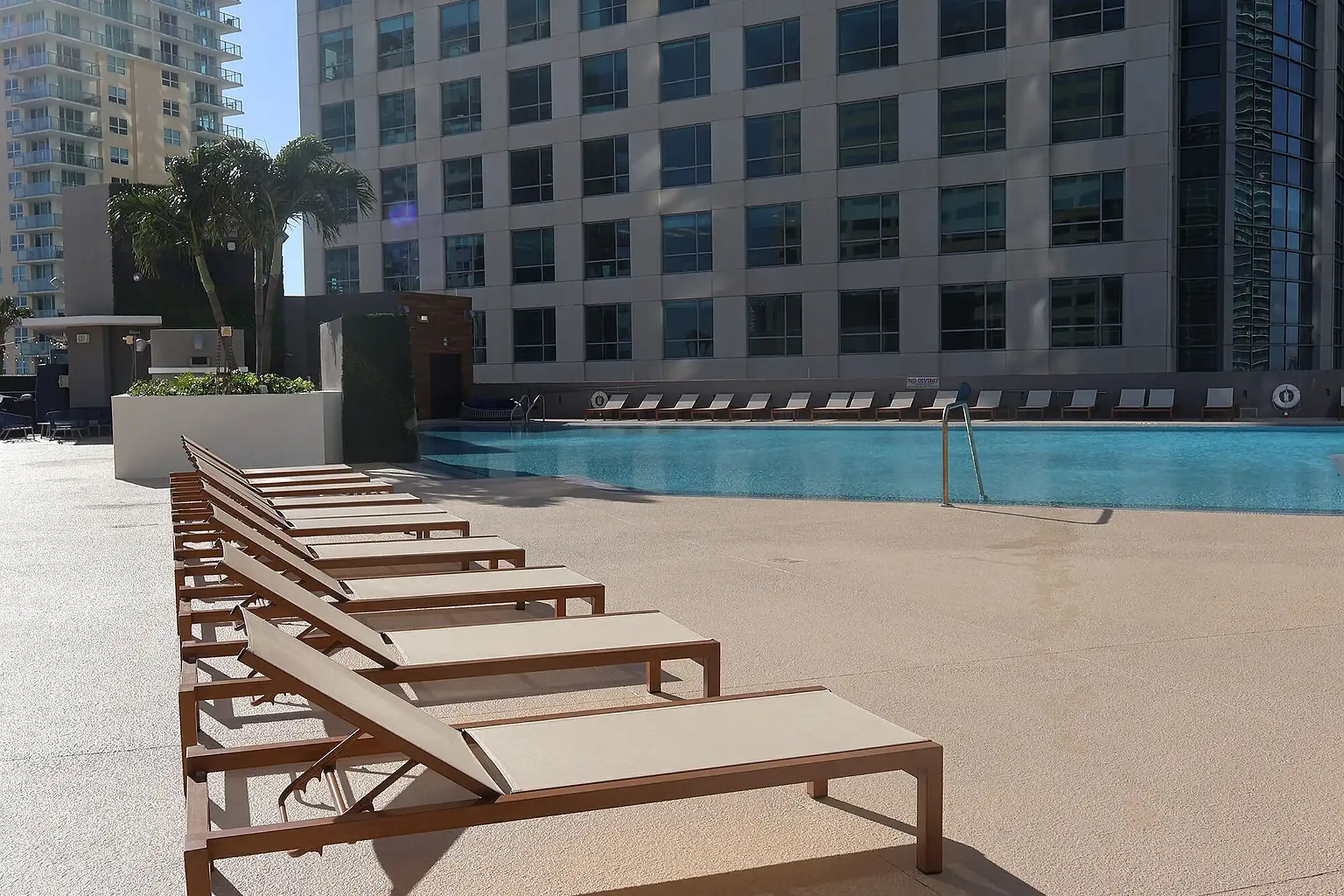 Panorama Tower - 1100 Brickell Bay Dr - Miami, FL | Rent.